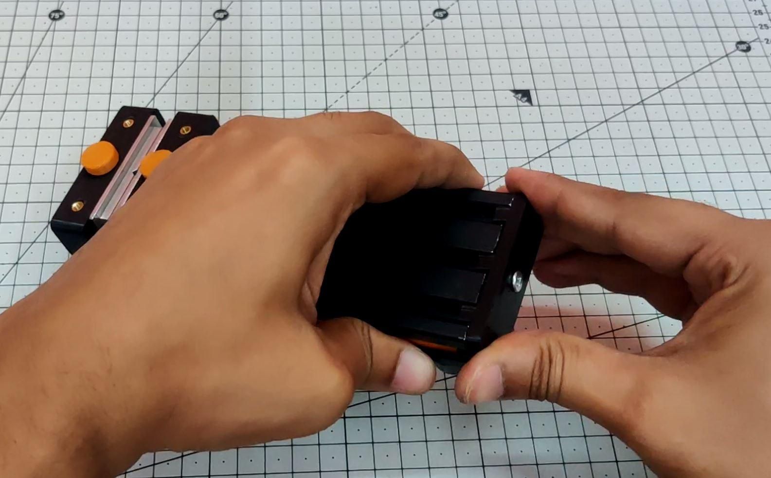 PCB Bench Vise From Aluminum Extrusion Profile : 8 Steps (with Pictures ...