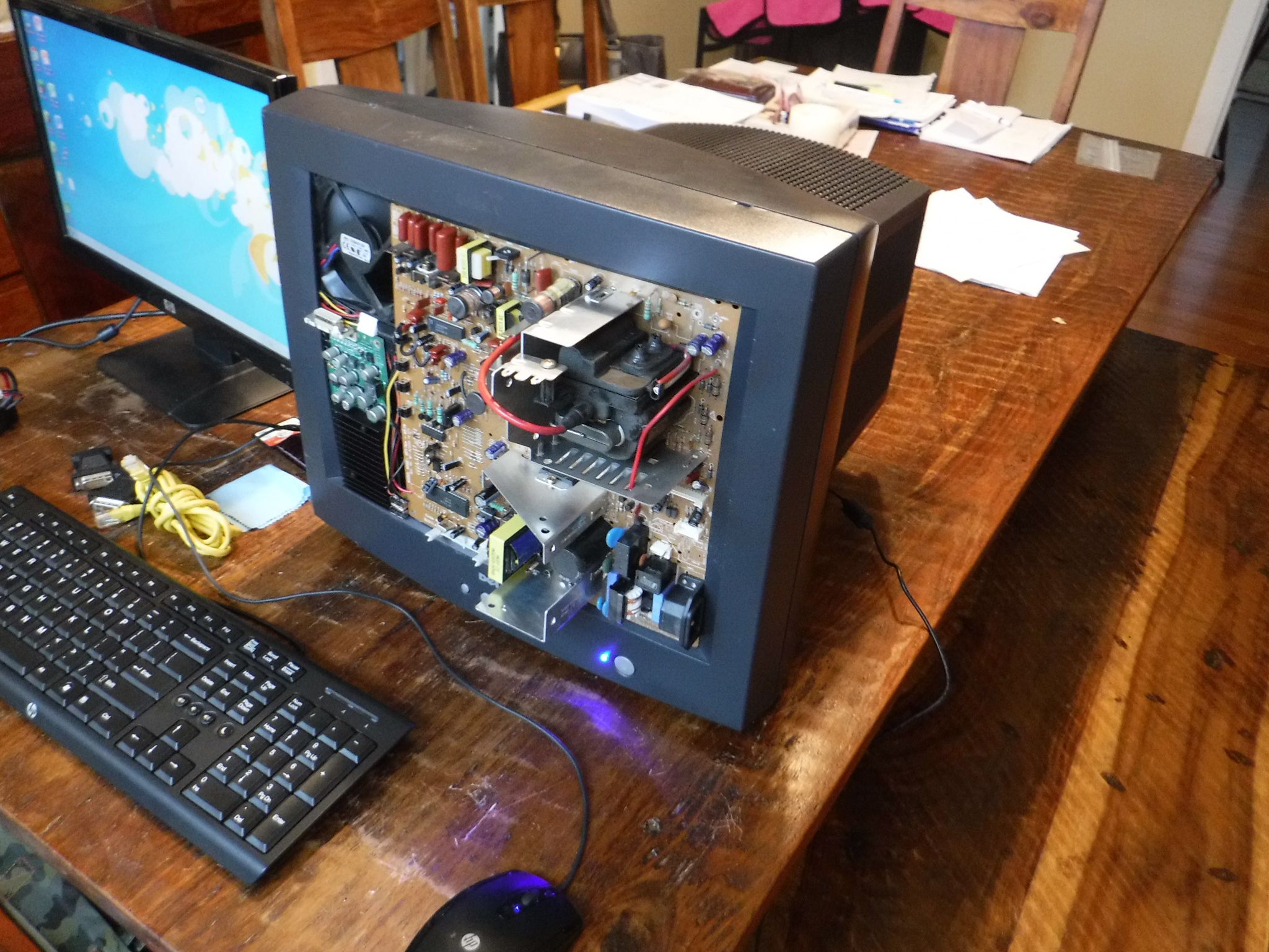 Repurposing an Old Monitor : 6 Steps (with Pictures) - Instructables