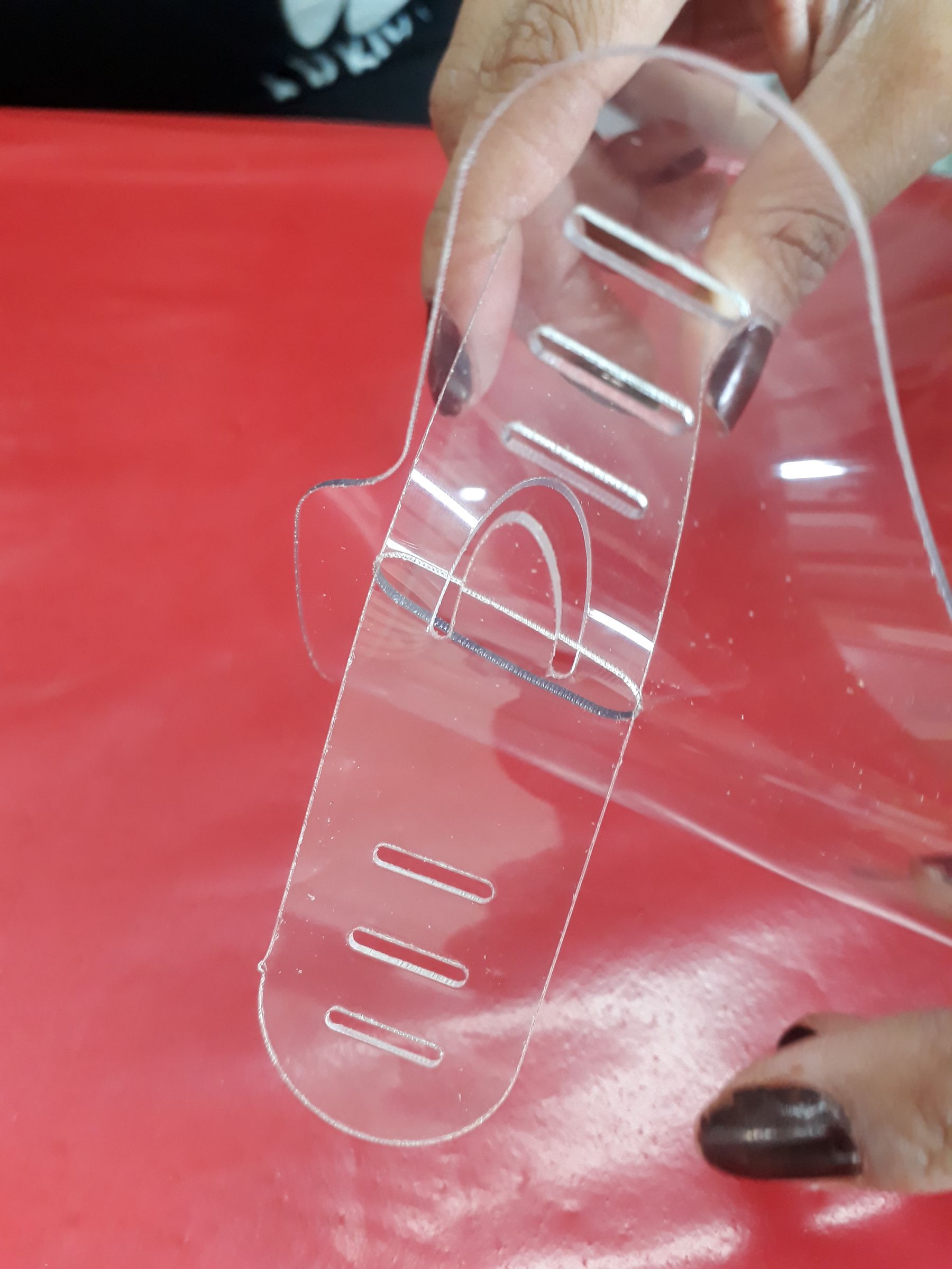 Laser Cut Face Shield V.2 : 6 Steps - Instructables