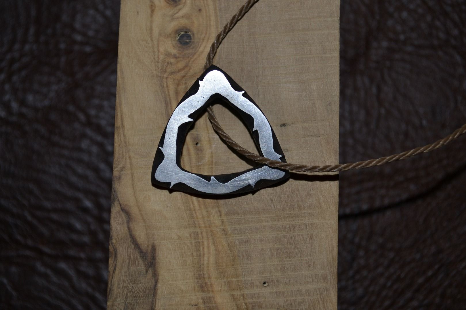 Reuleaux Triangle Pendant : 6 Steps (with Pictures) - Instructables