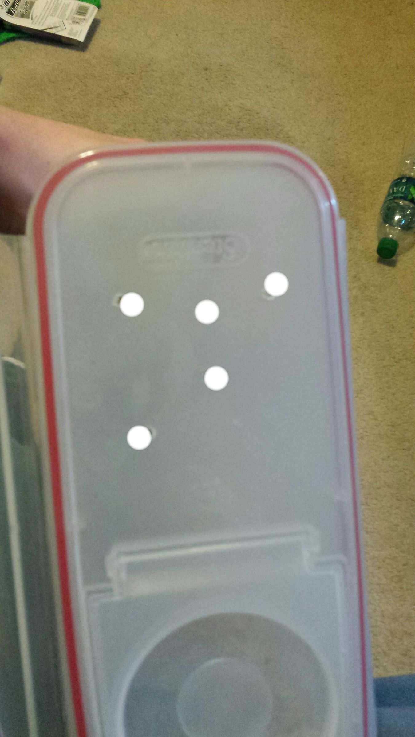 Cricket Storage and Feeding Container : 4 Steps - Instructables