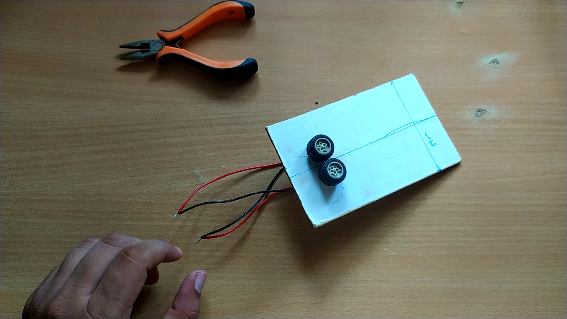 (DIY)Paper Plane Launcher : 3 Steps - Instructables