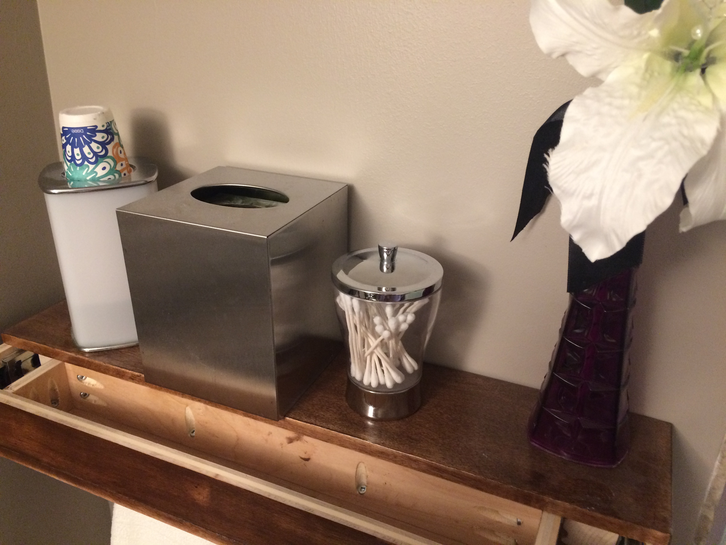 Small Floating Shelf With Hidden Storage : 12 Steps (with Pictures ...