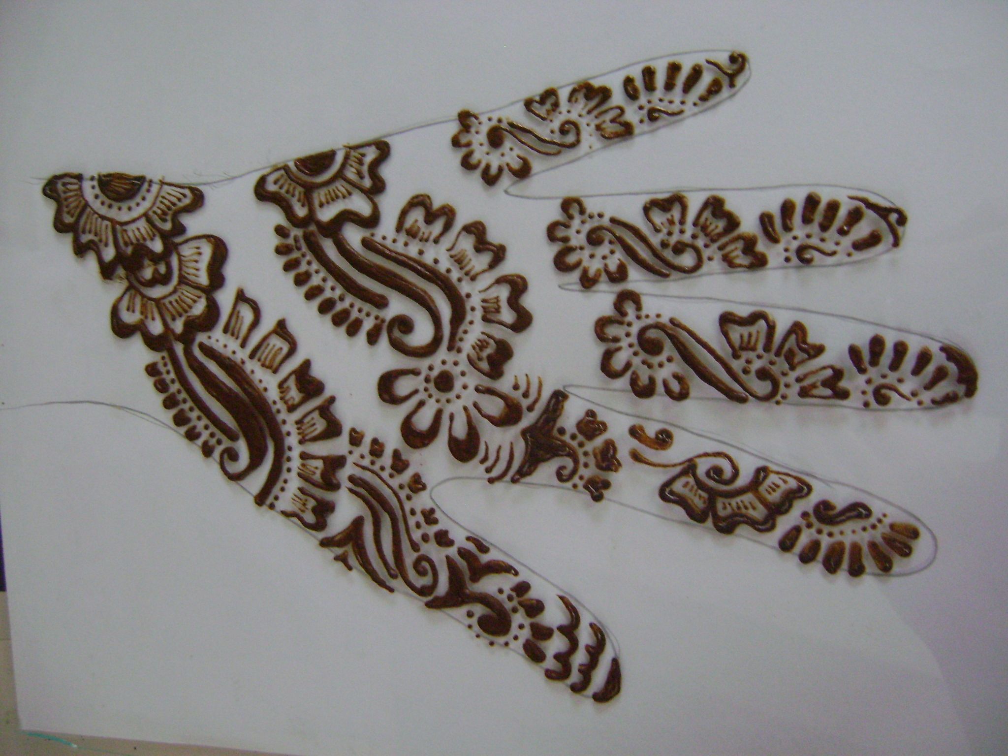 How to Apply Henna (Mehndi) on Your Hands! : 7 Steps - Instructables
