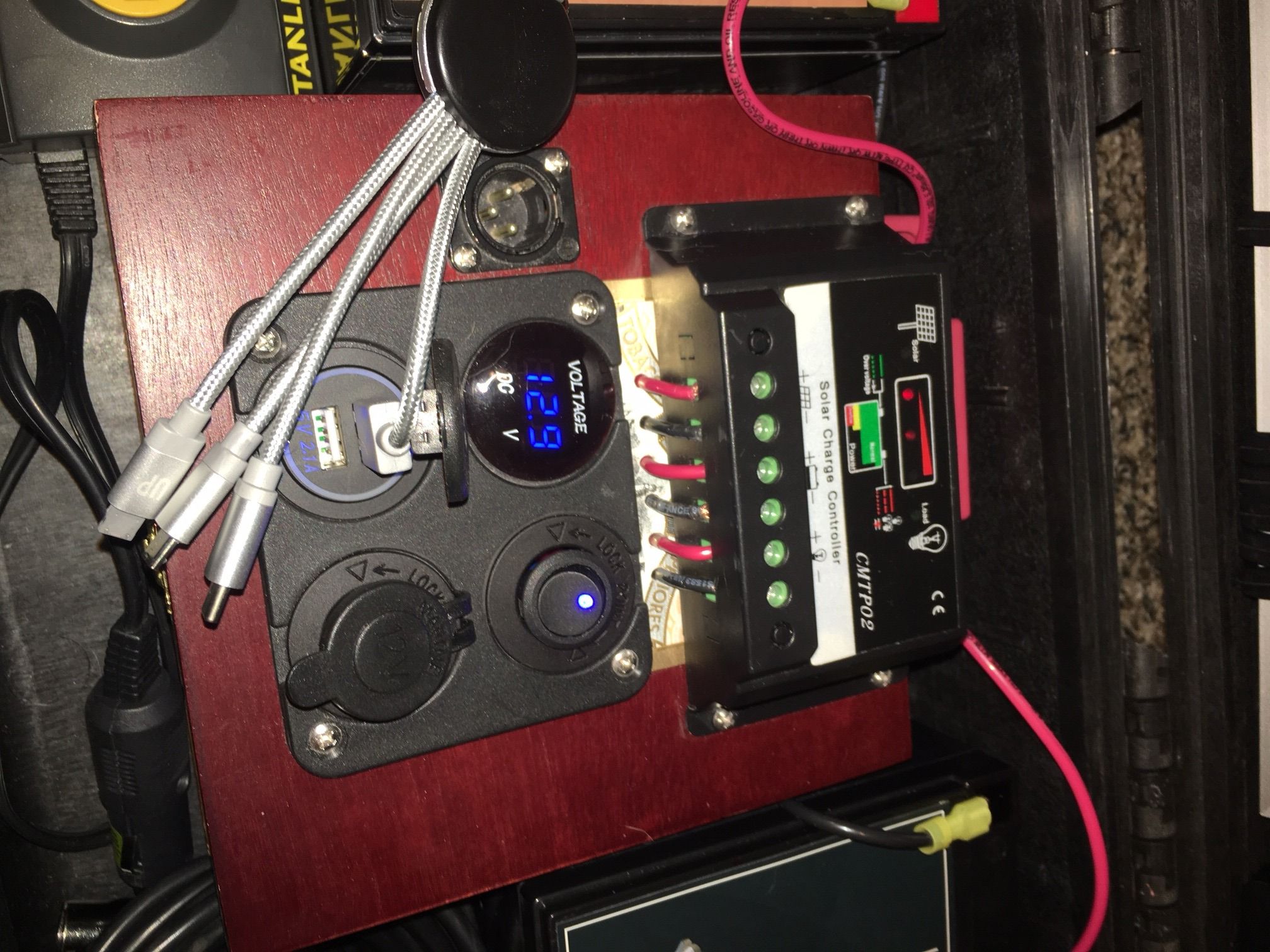 Pelican 1500 Solar Battery Bank : 4 Steps - Instructables