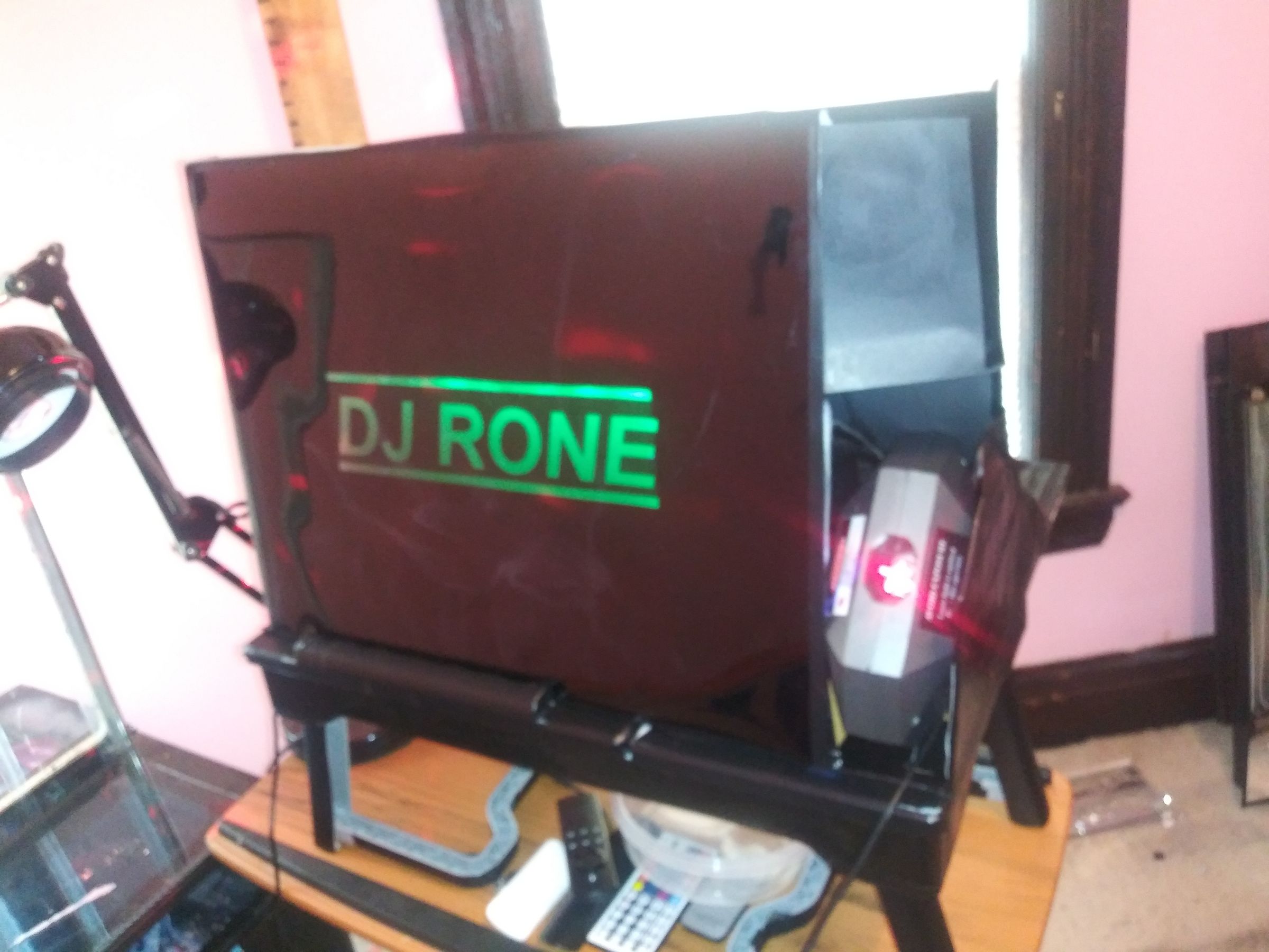Cardboard DJ Laptop Stand and Color Logo Display : 5 Steps - Instructables