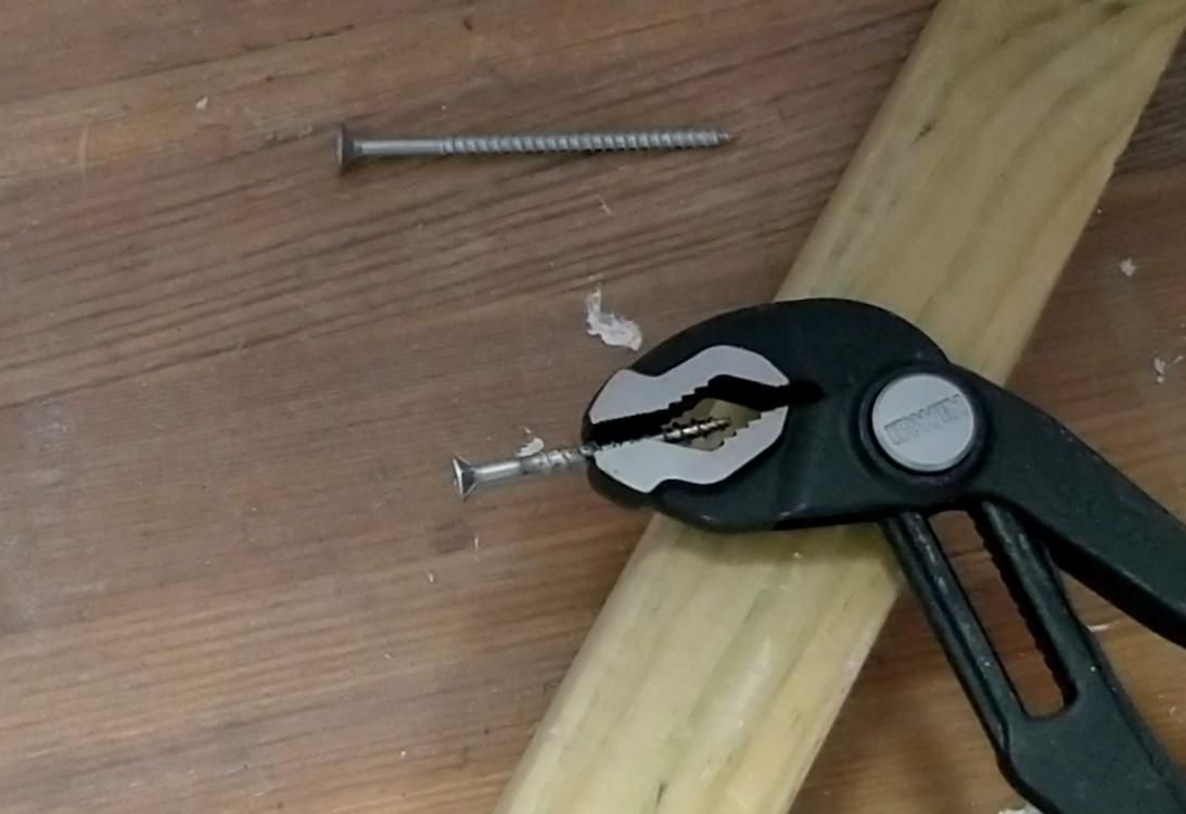 Halloween Faked Hand's Injury / Wound With Screw and Blood : 17 Steps ...