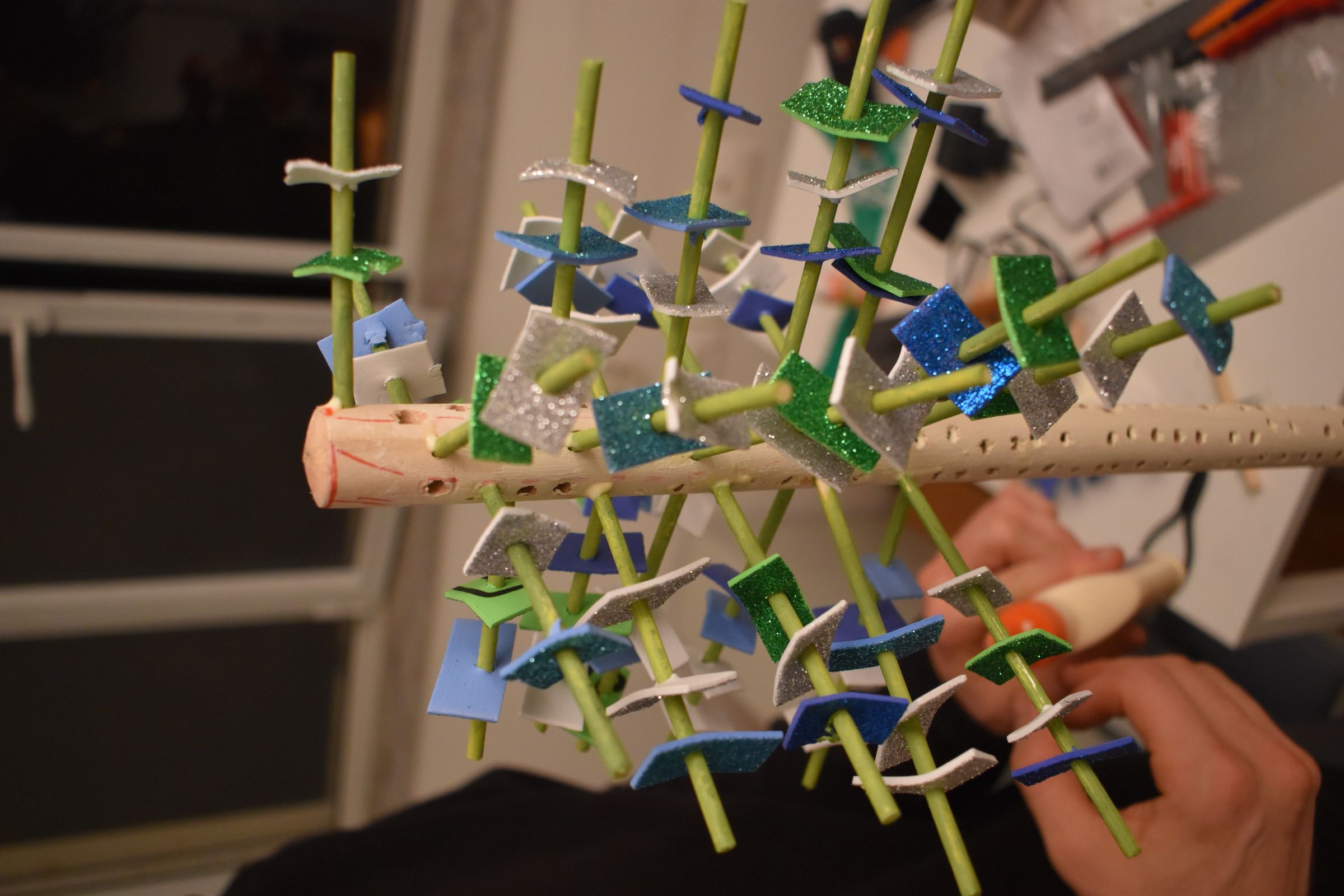Improvised Christmas Tree : 13 Steps (with Pictures) - Instructables