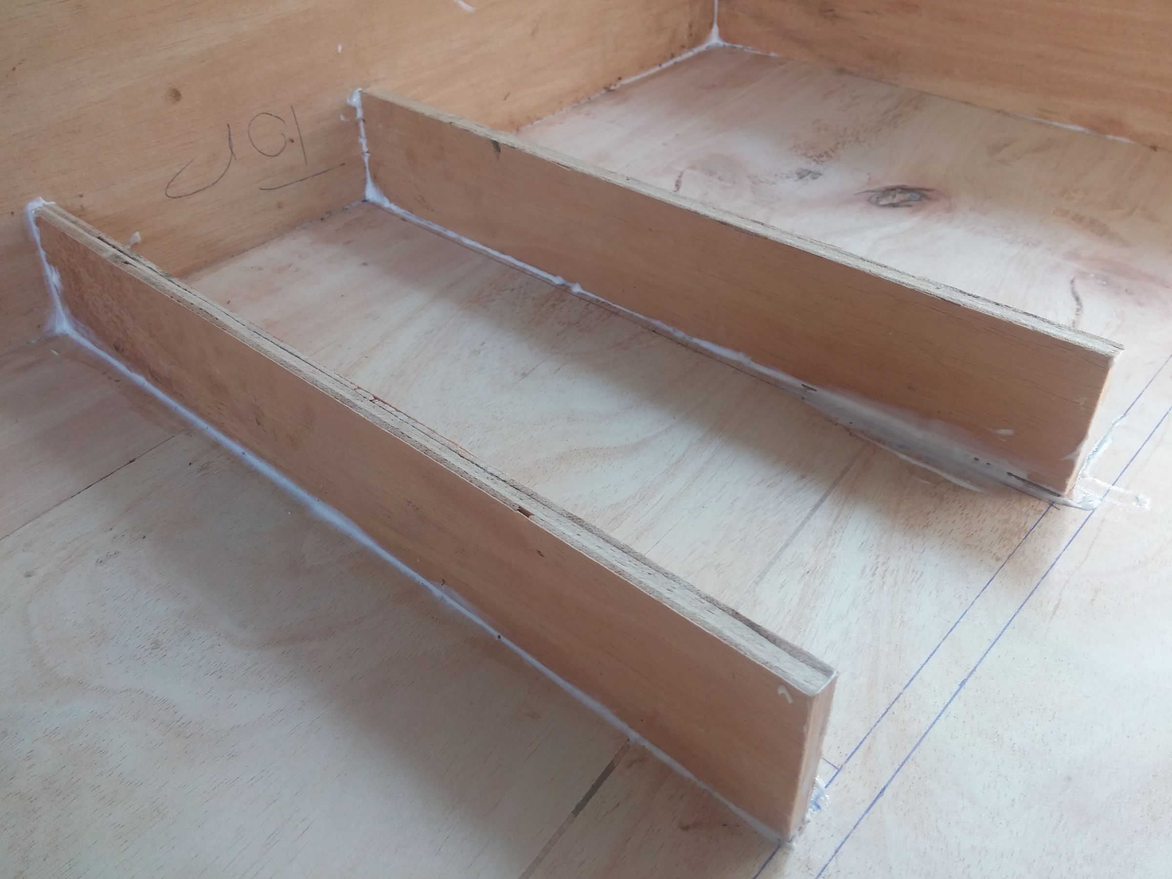 DIY PORTABLE WORK STATION : 13 Steps (with Pictures) - Instructables