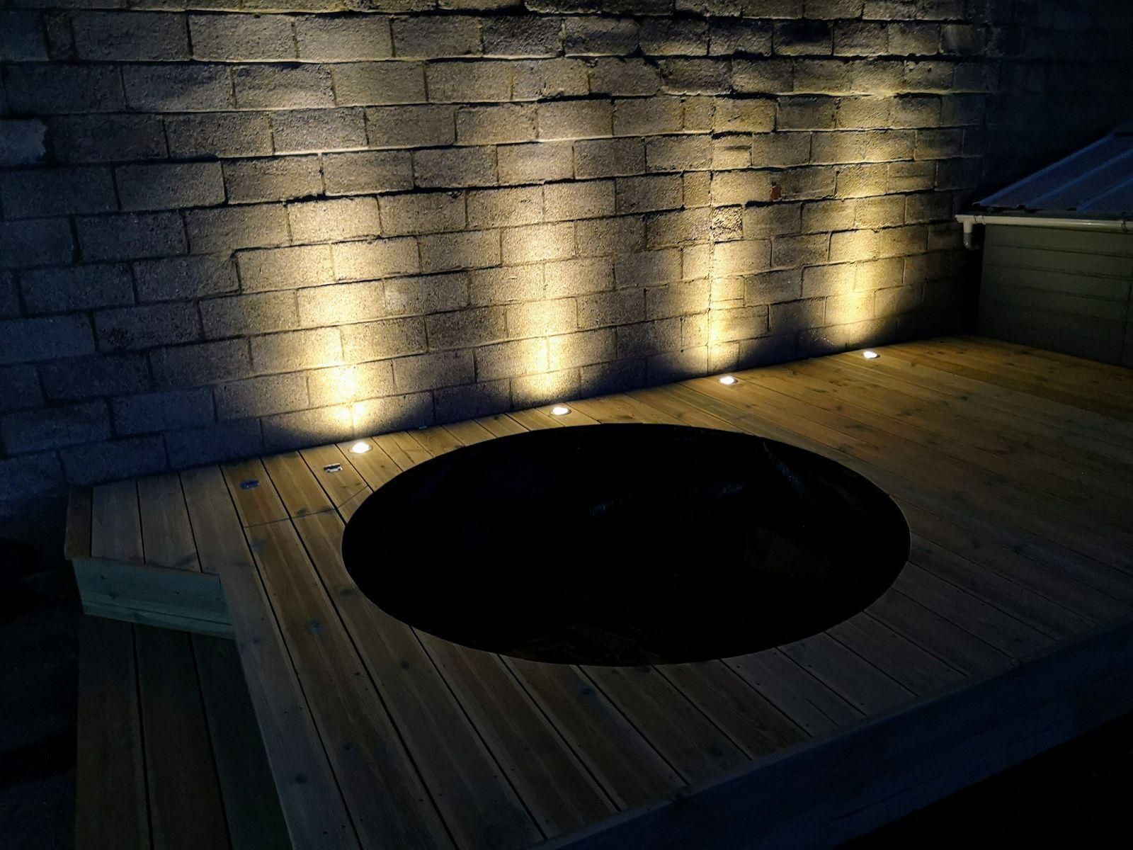 Make a Floating Deck for an Inflatable SPA, With a Motorized Cover ...