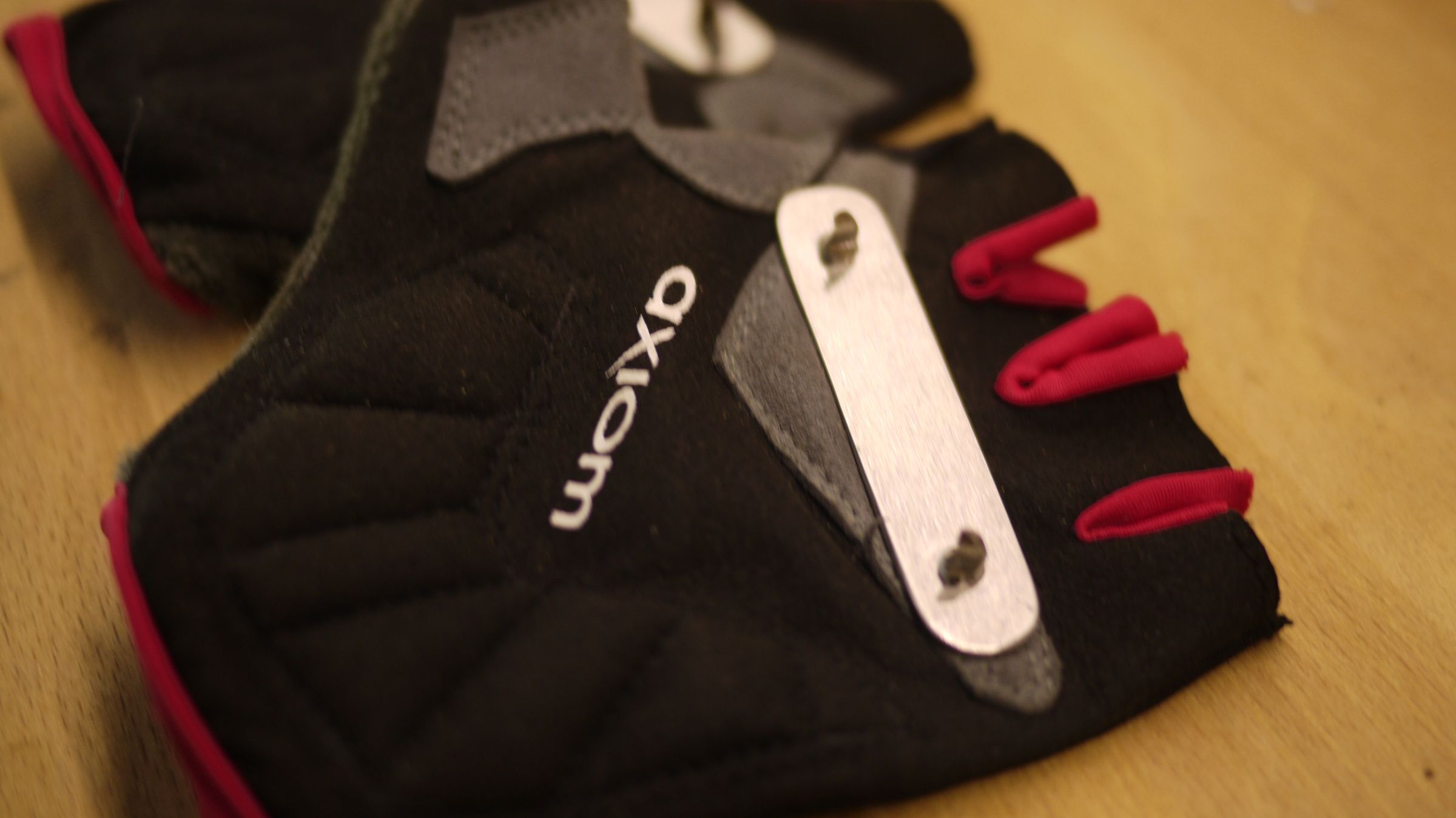 Anti-Rape Gloves : 15 Steps (with Pictures) - Instructables