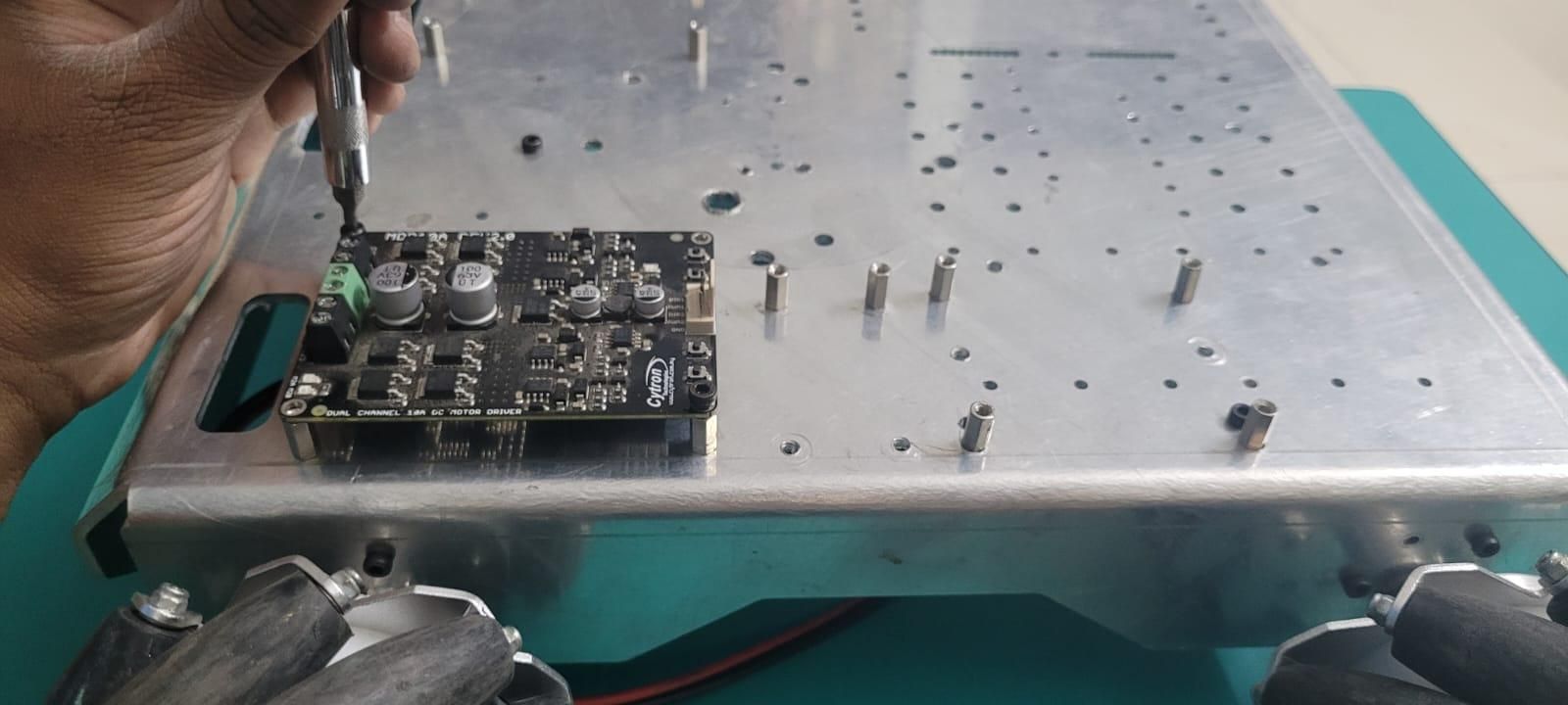 Mecanum Drive Robotic Arm Manipulator : 53 Steps (with Pictures ...