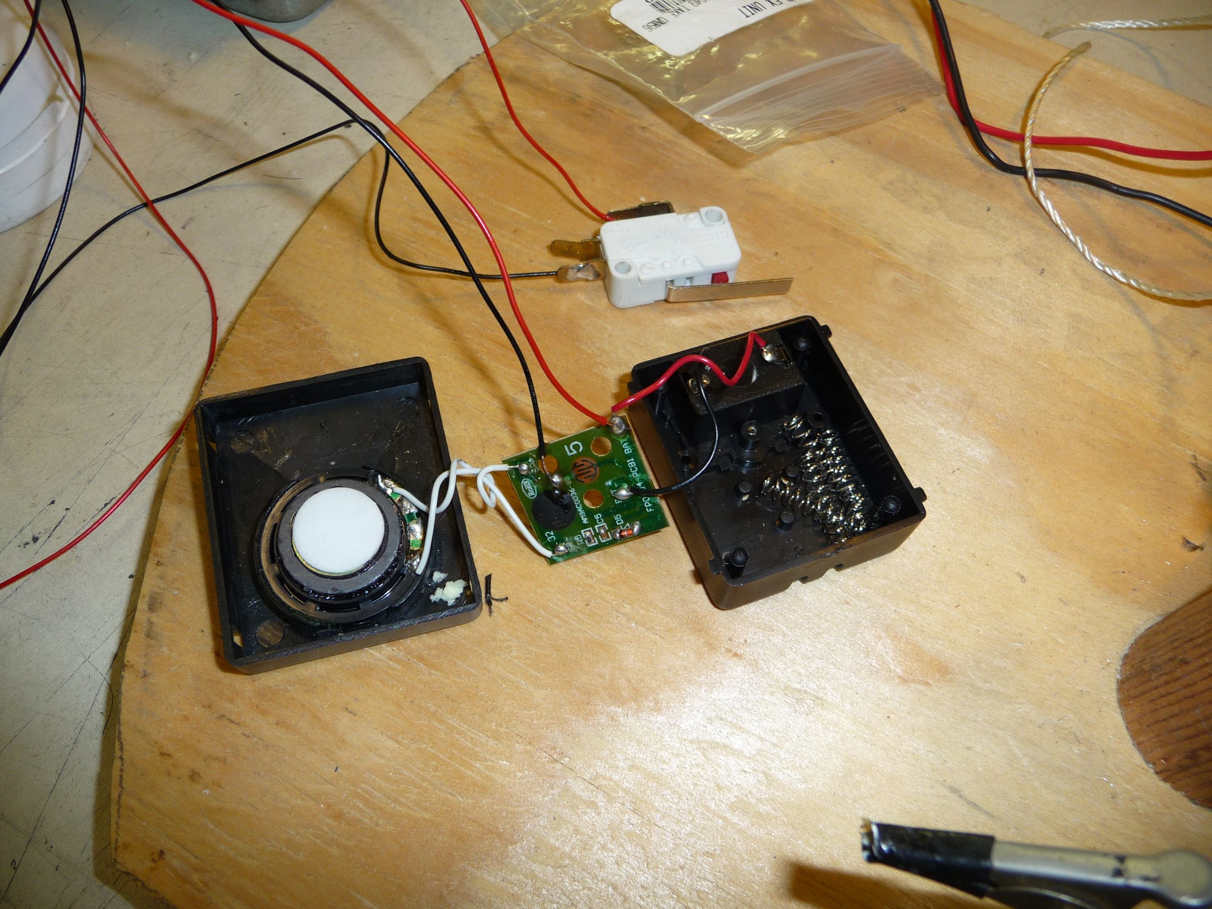 Low Cost Halloween Pop-up Character : 13 Steps (with Pictures ...