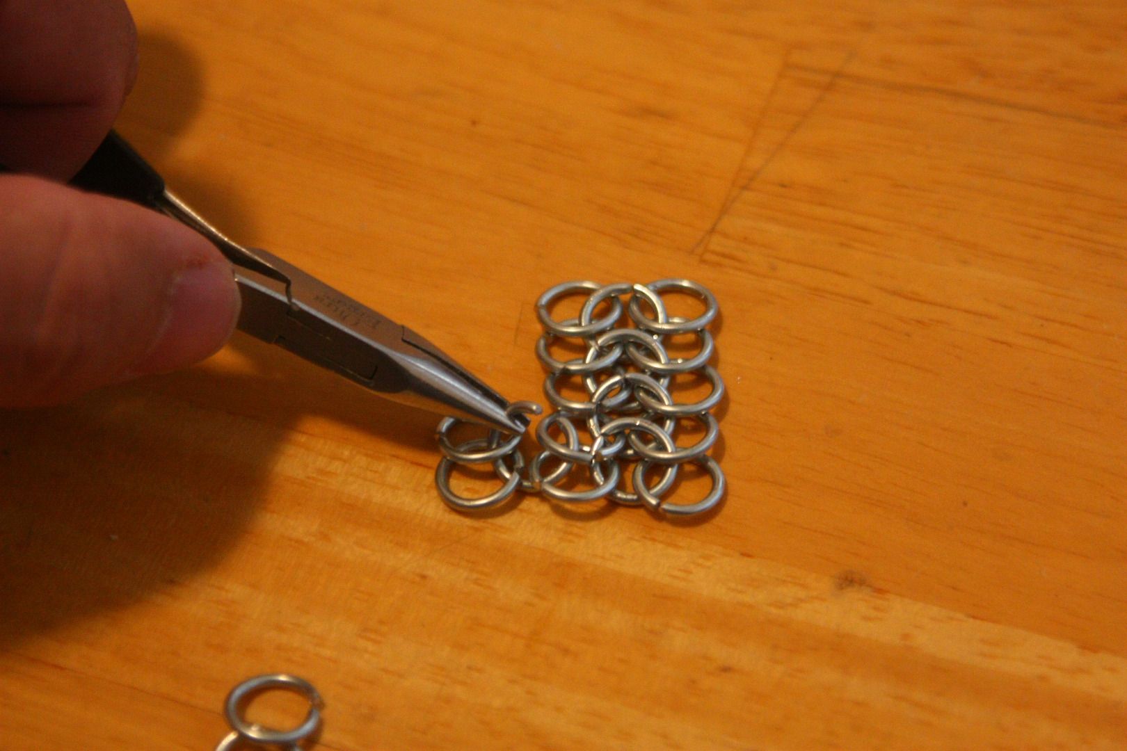 How to Make Chainmail (European 4-in-1 Weave) : 7 Steps (with Pictures ...