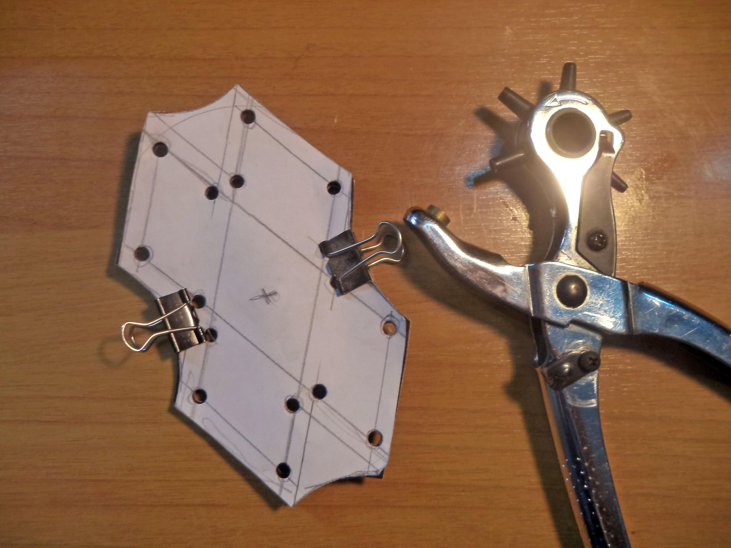 Upgrading Cheap-o Workshop Apron : 24 Steps (with Pictures) - Instructables