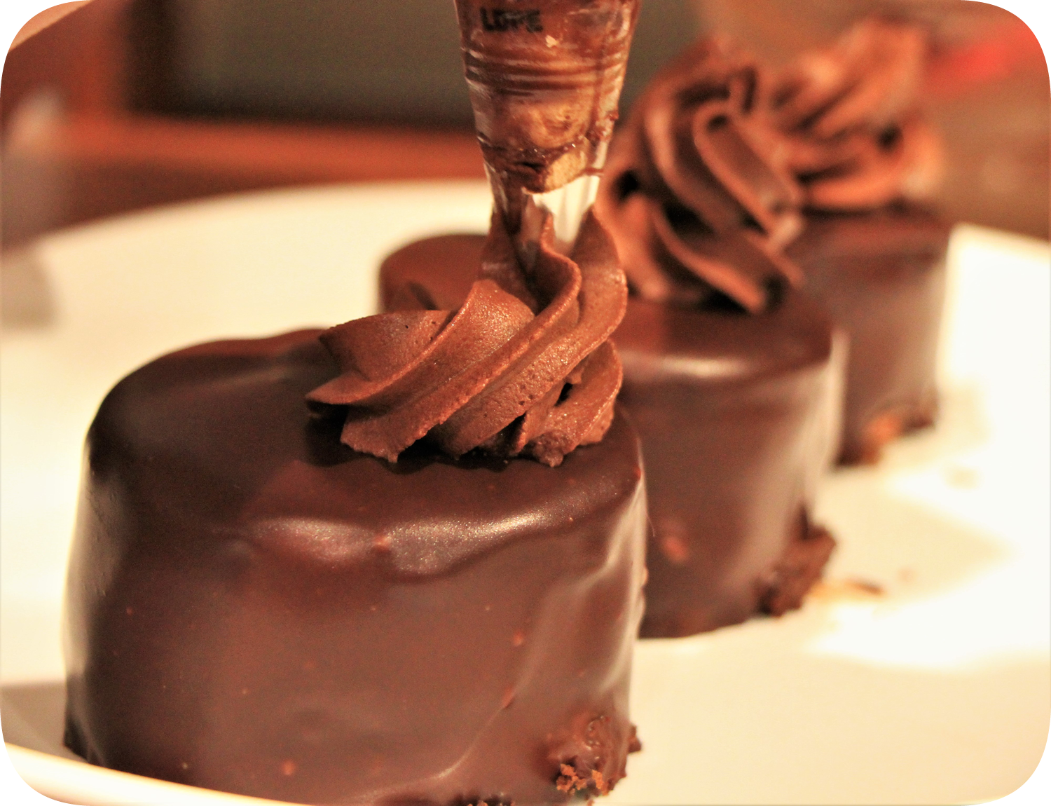 Mini Chocolate Cakes! : 11 Steps (with Pictures) - Instructables