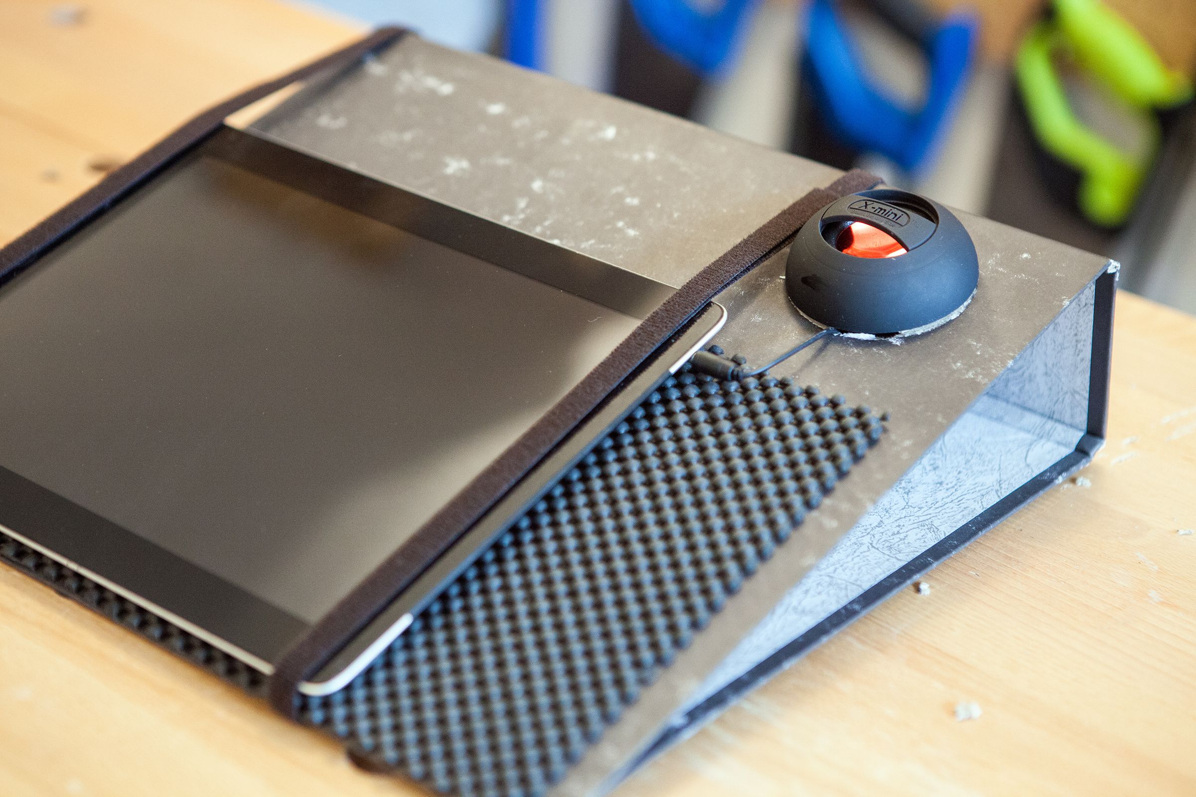 Speaker Box to Amplify Tablet Sound & Vibrations : 7 Steps (with ...