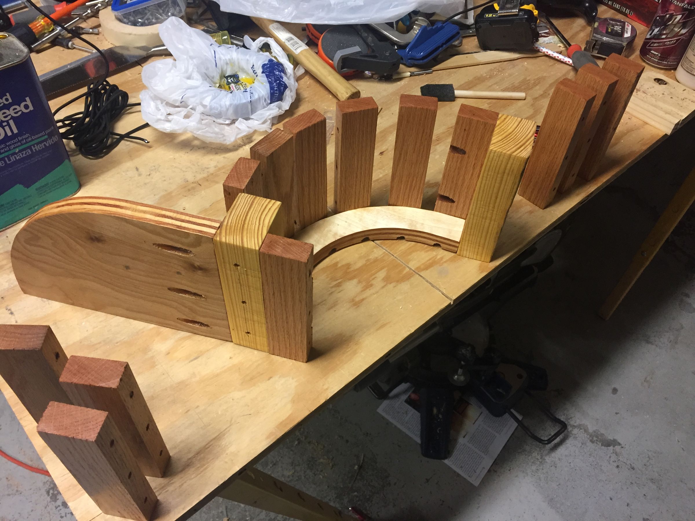 Bungee Cord Book Shelf : 5 Steps (with Pictures) - Instructables