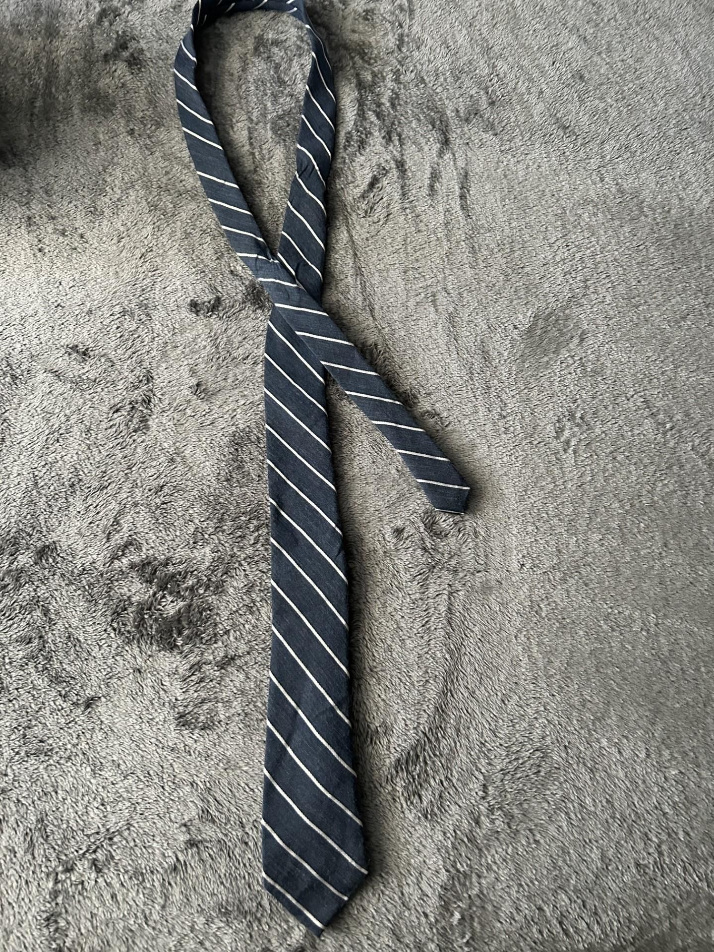 How to Easily Tie a Tie : 6 Steps - Instructables