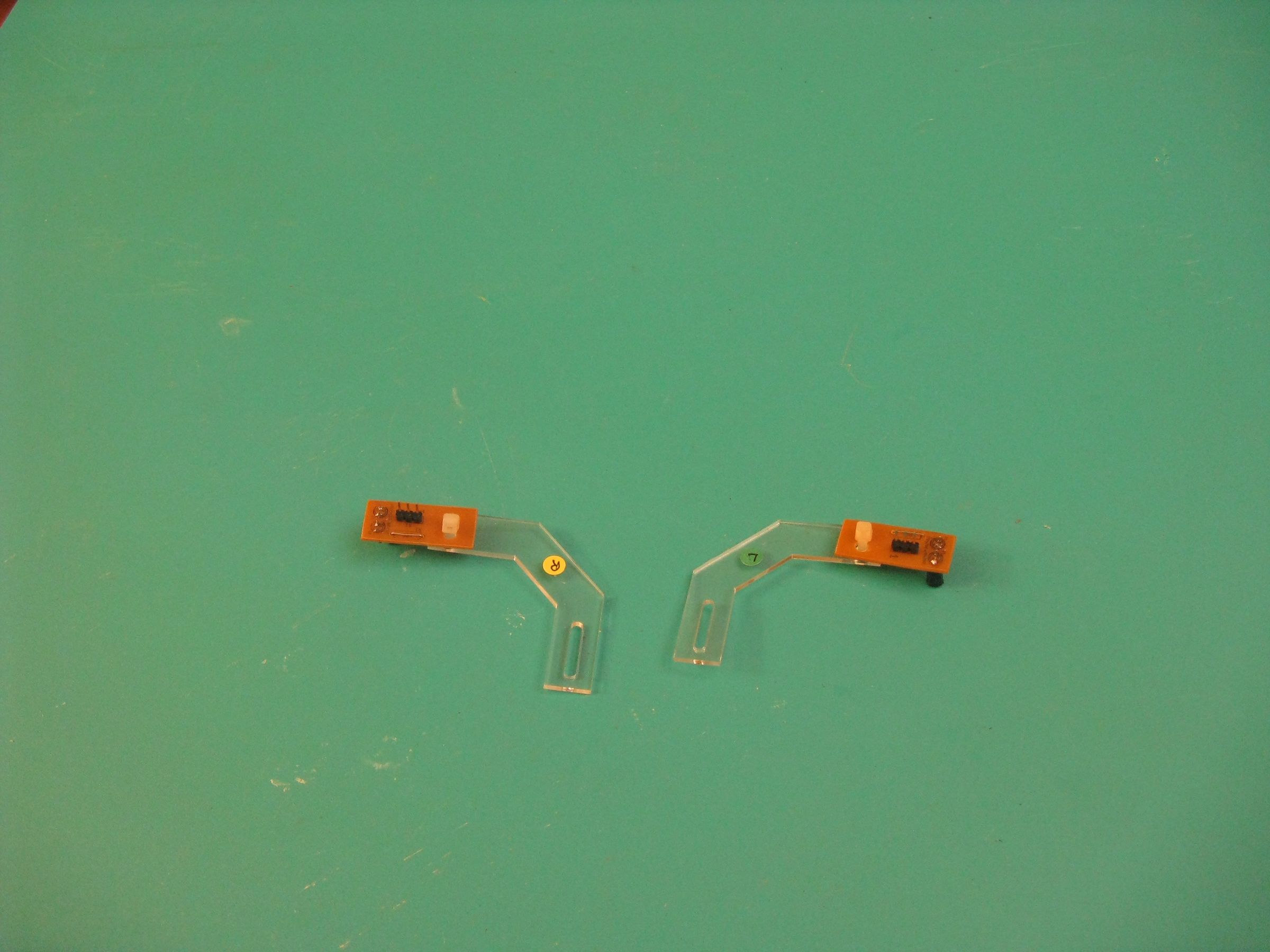 Tiny Wanderer - a Table Top Robot : 7 Steps - Instructables