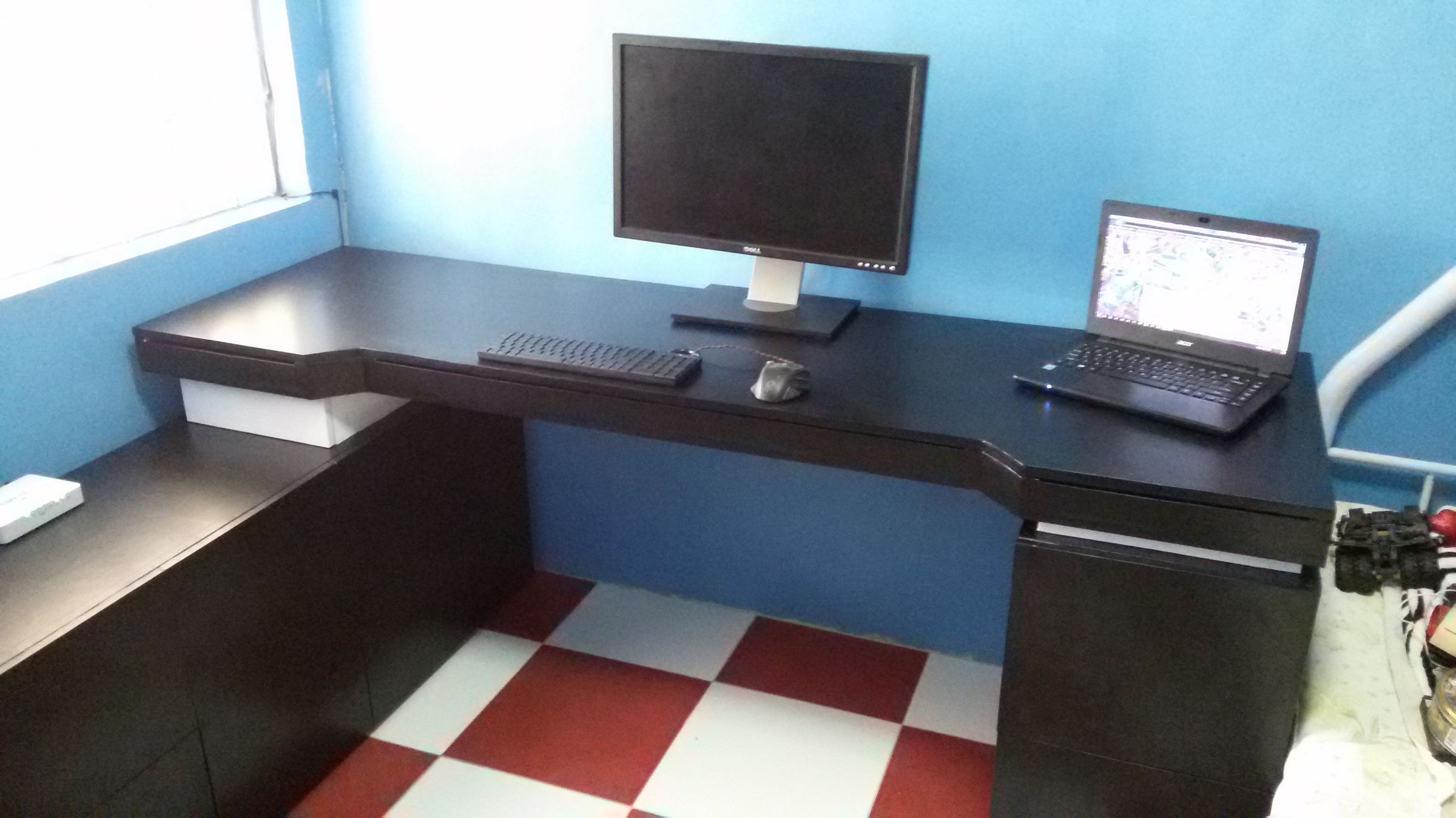 Extreme Office/Gaming Desk! : 8 Steps (with Pictures) - Instructables