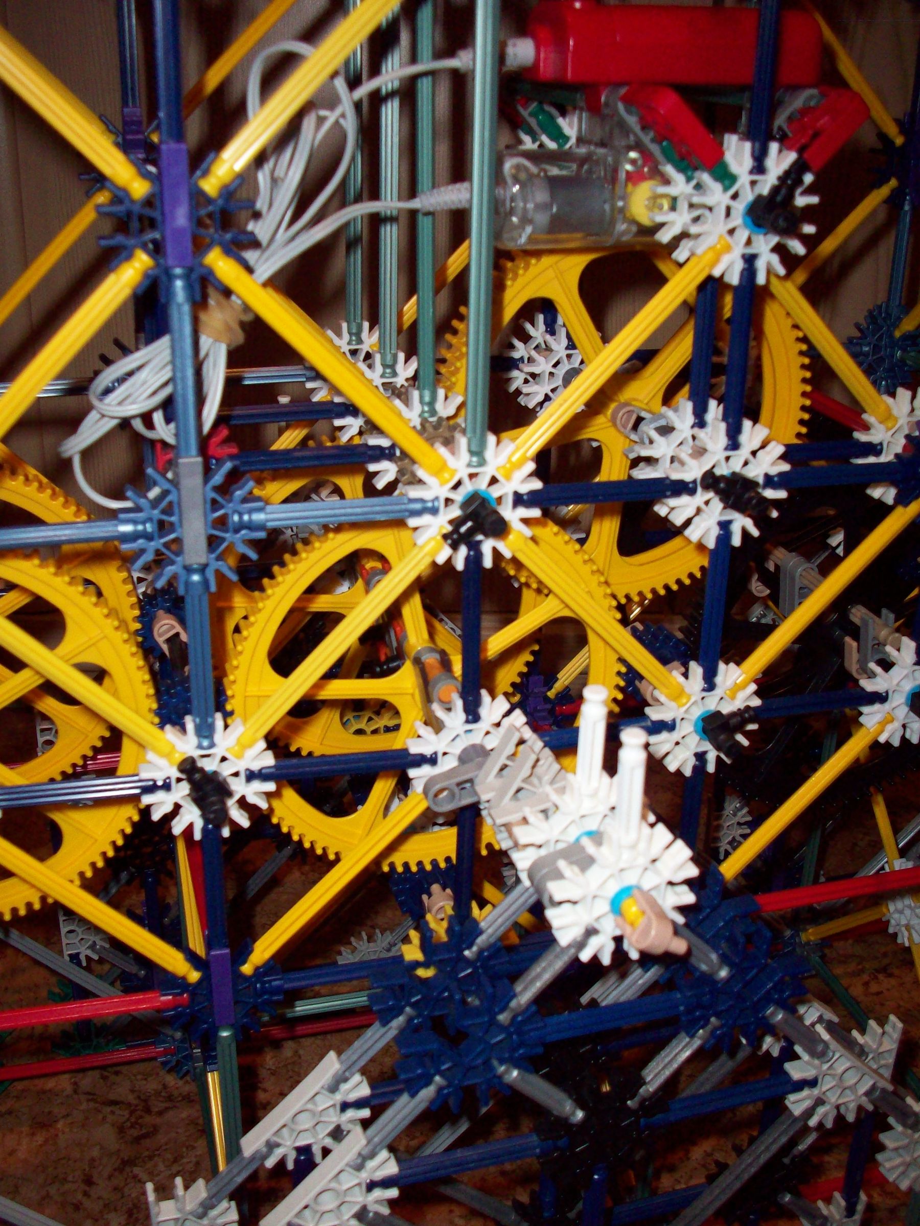 "Big K'nex Walker": Axle : 11 Steps - Instructables