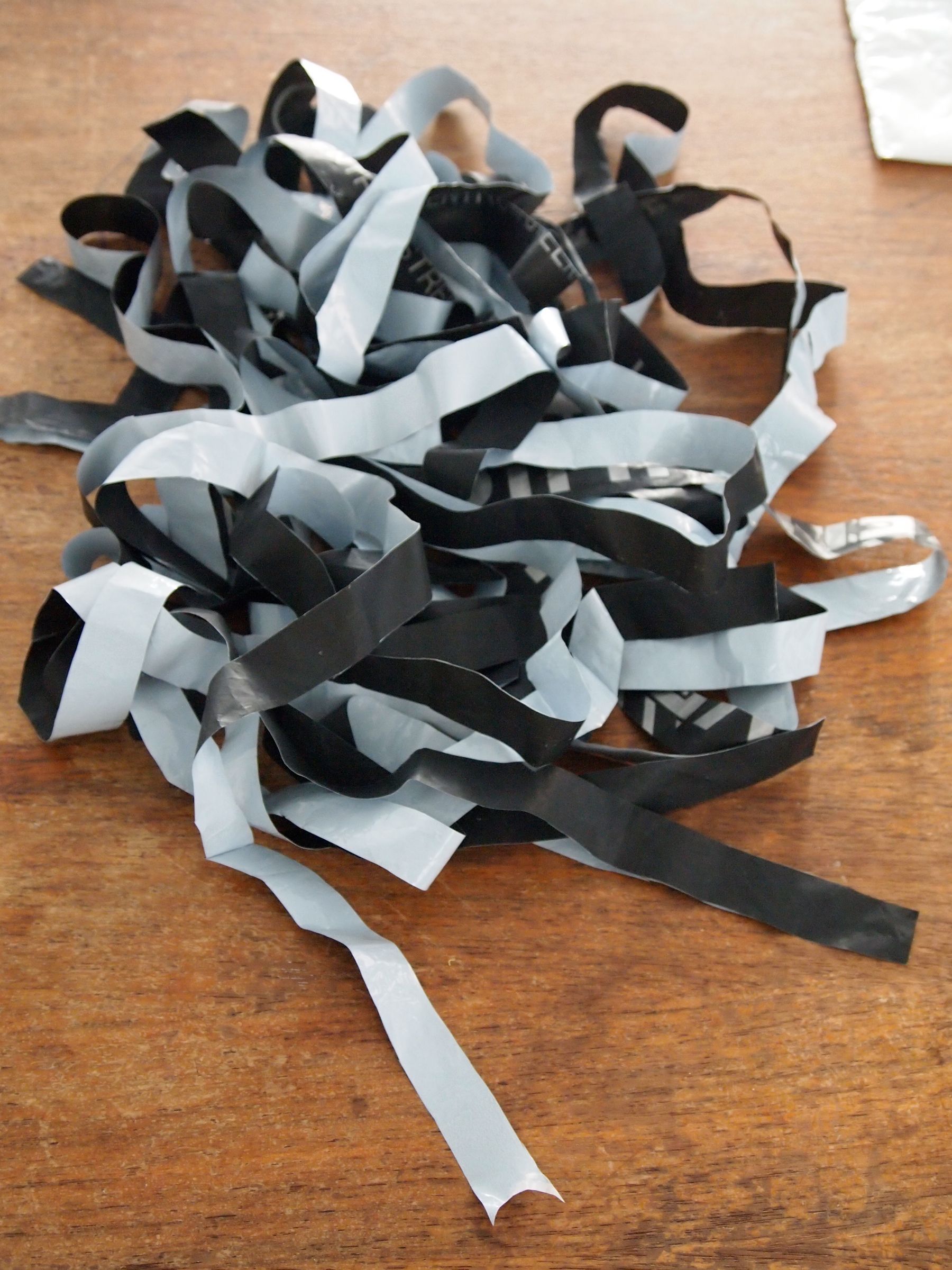 How to Make a Plarn Shopper : 4 Steps (with Pictures) - Instructables