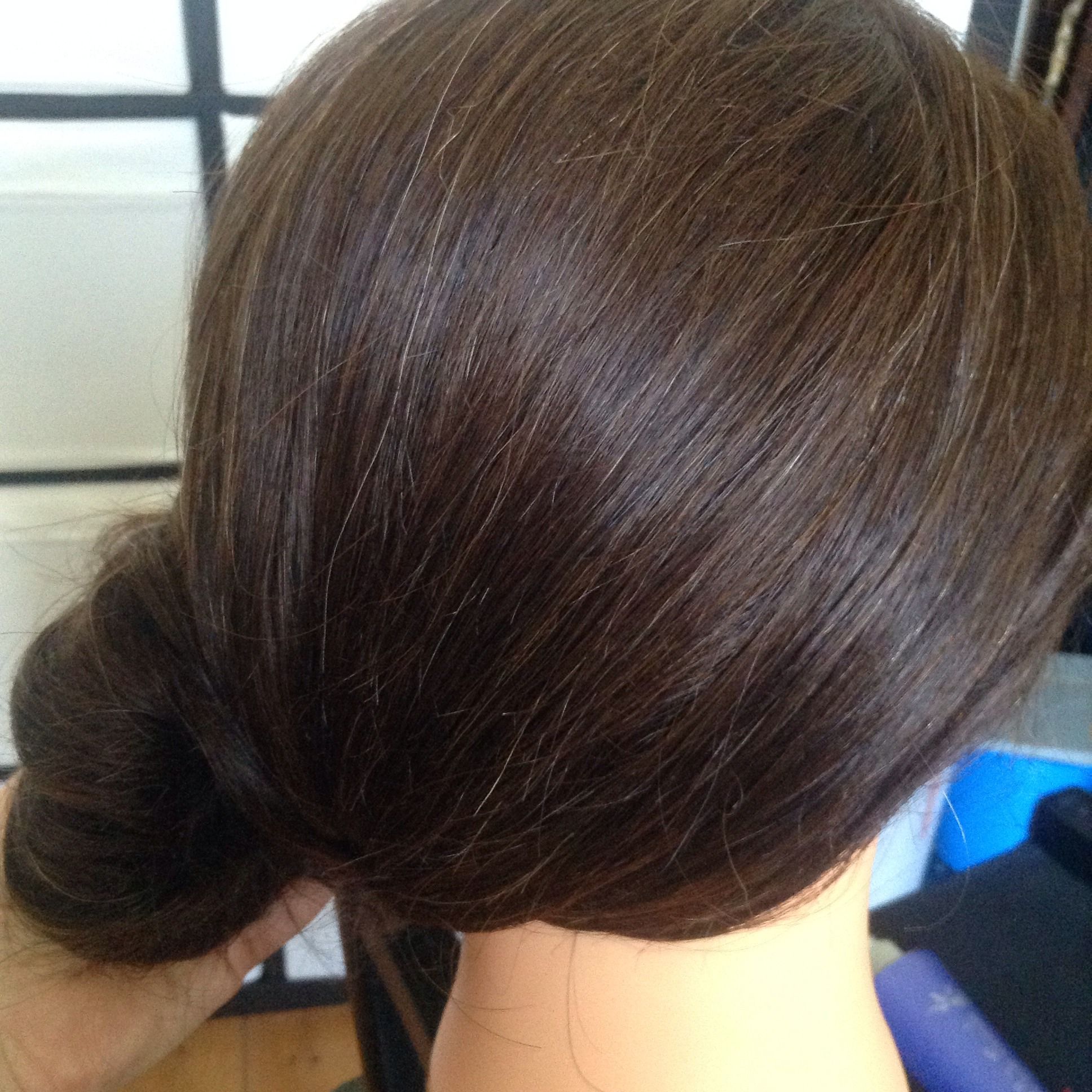 Hair- Loose Side Bun : 12 Steps - Instructables
