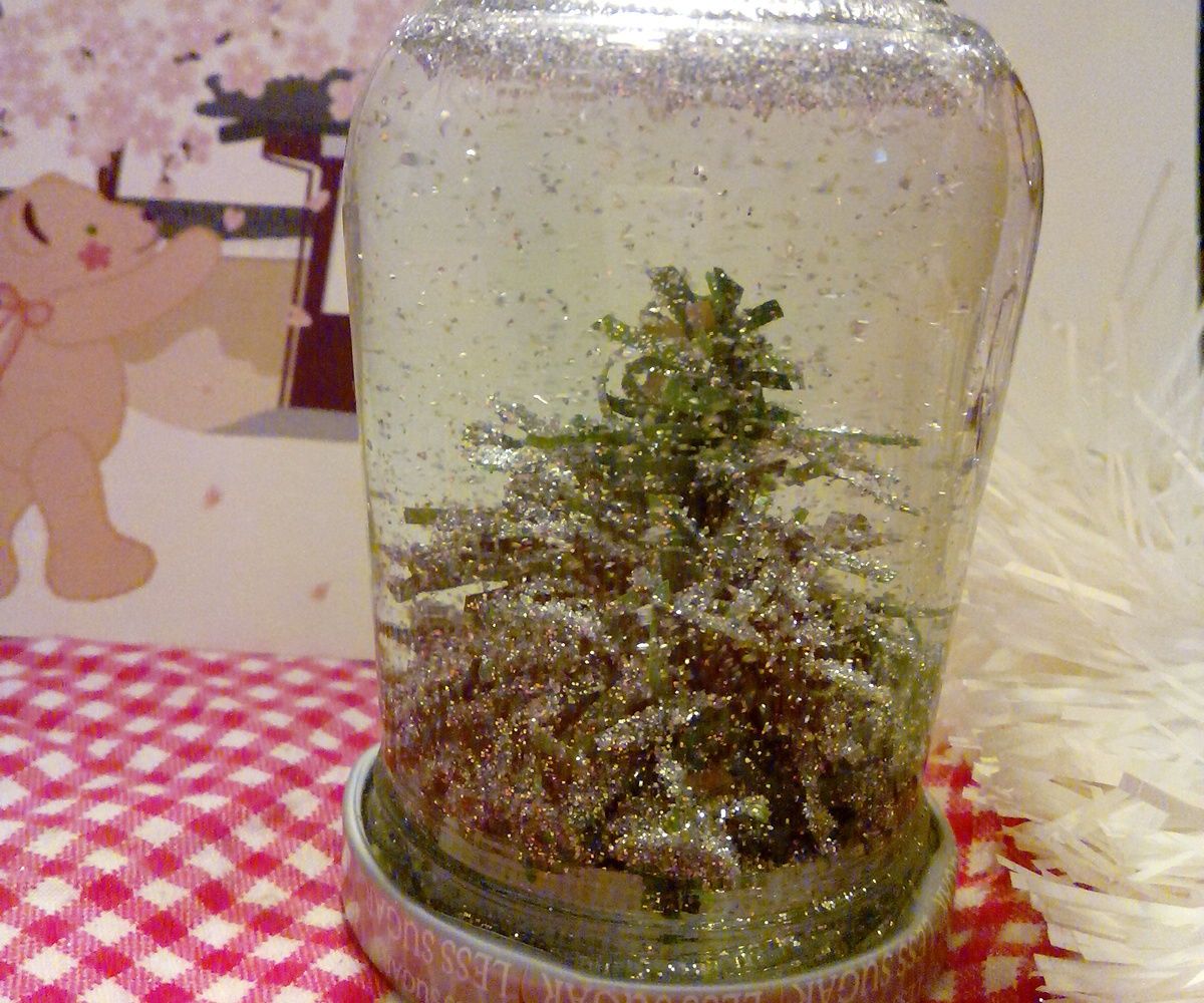 Snow Globe : 7 Steps - Instructables