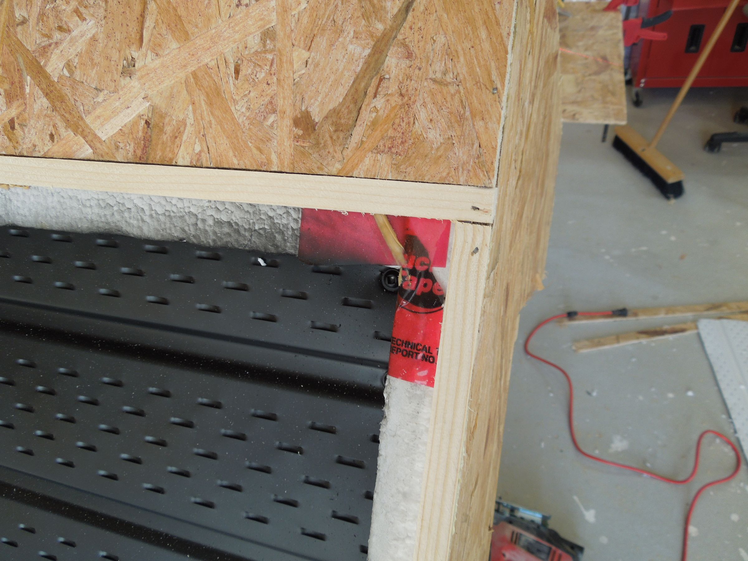 Window Mounted Solar Hot Air Furnace (Aluminum Soffit Based) : 11 Steps ...