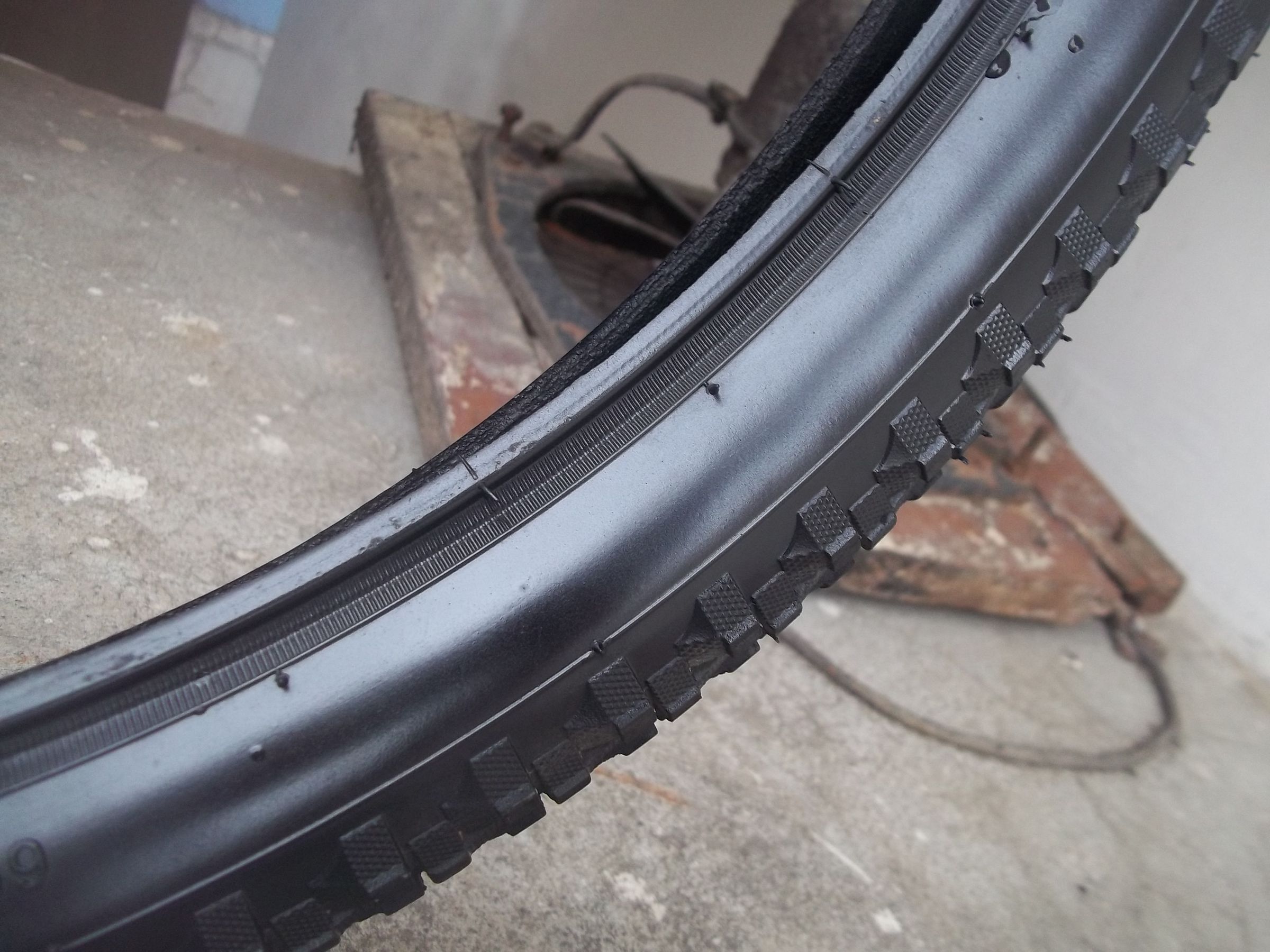 Repainting Old Bicycle Tire : 10 Steps - Instructables