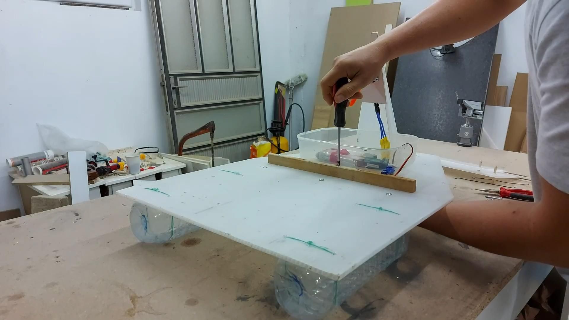 Building an RC Feeder Airboat for Fishing : 11 Steps (with Pictures ...