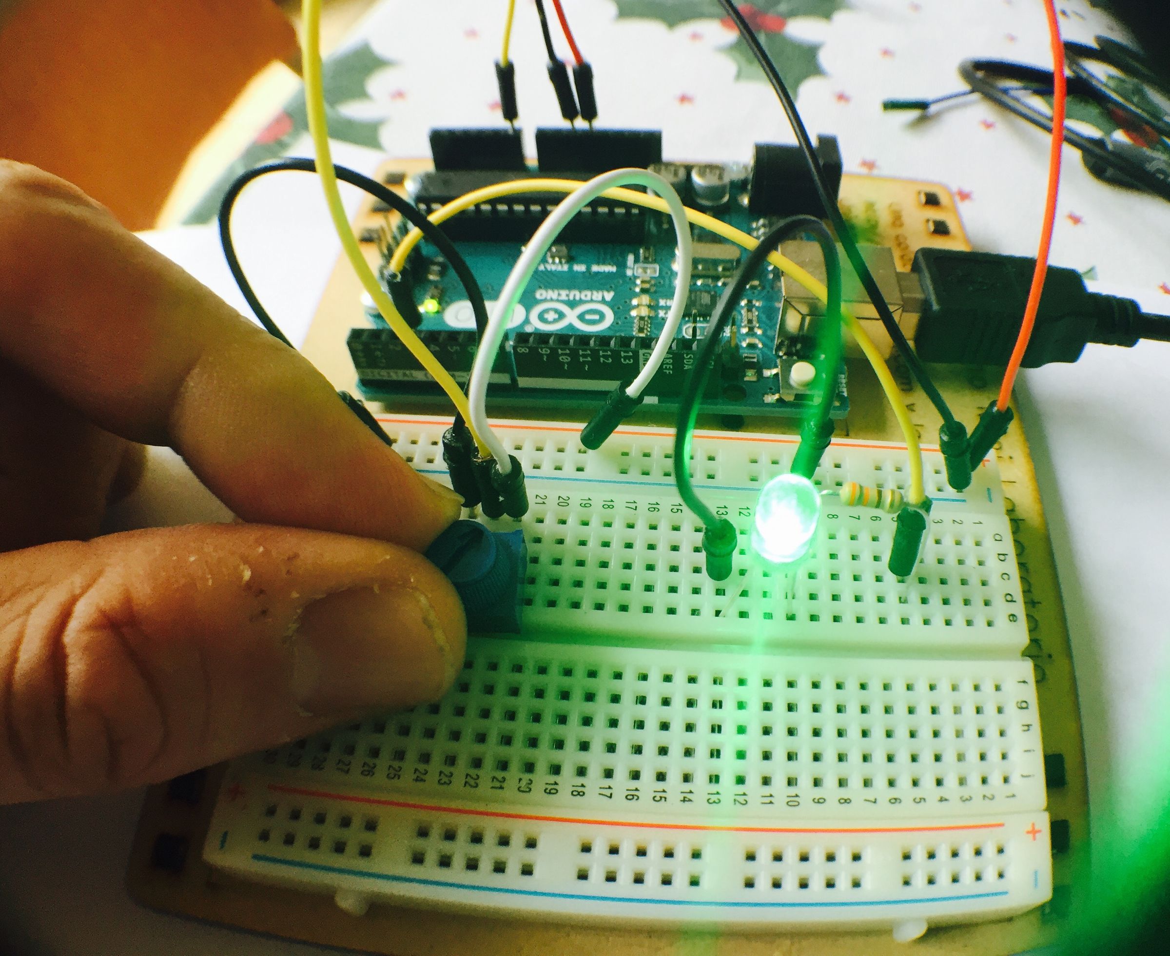 Potenciometro Y Led : 4 Steps (with Pictures) - Instructables