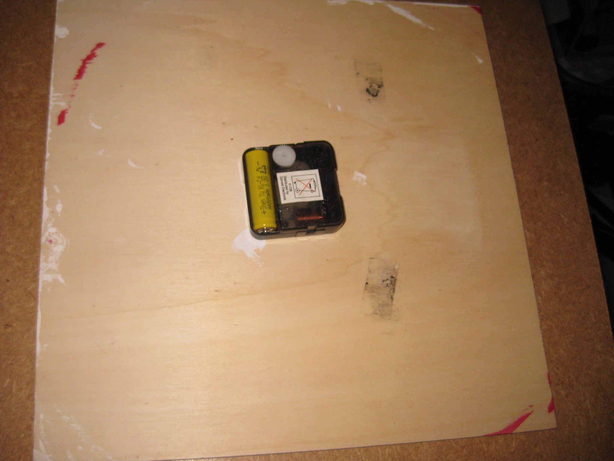 Solar Powered Clock : 3 Steps - Instructables