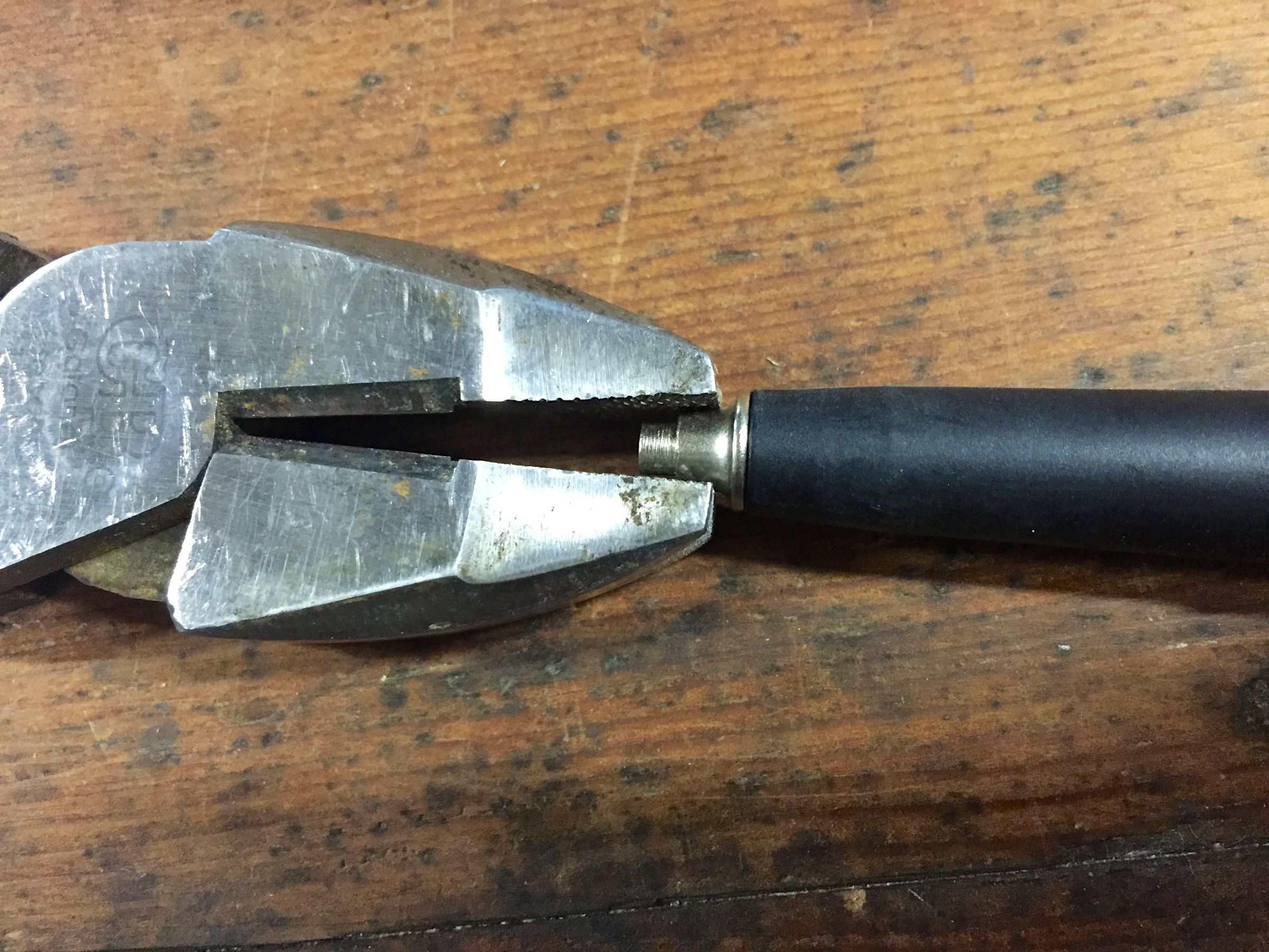 Hiking Stick to Selfie Stick and Back Again! : 4 Steps - Instructables