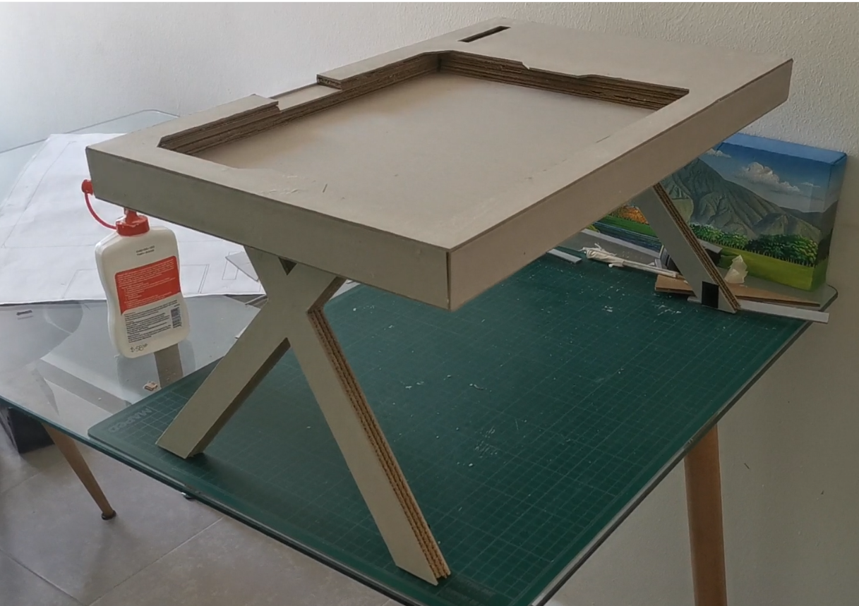 Cardboard Lapdesk : 16 Steps (with Pictures) - Instructables
