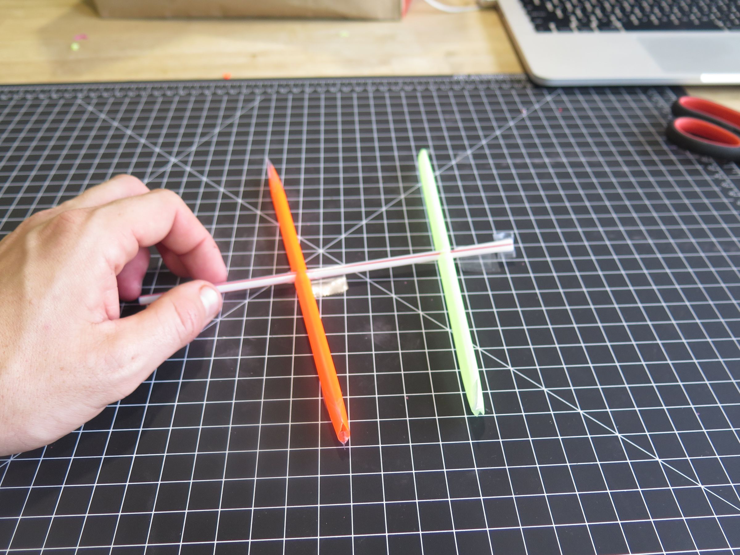 Straw Propellor : 8 Steps (with Pictures) - Instructables