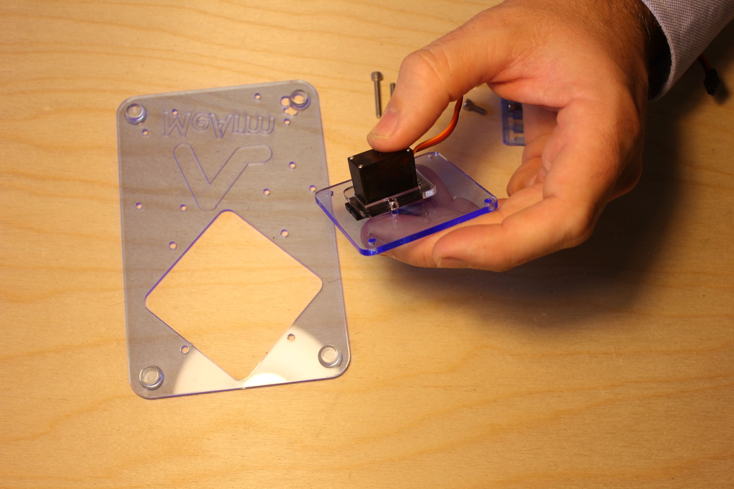 MeArm V1.1 - Tiny Open Source Robot Arm - Arduino, Raspberry Pi, Micro:bit Compatible : 18 Steps ...