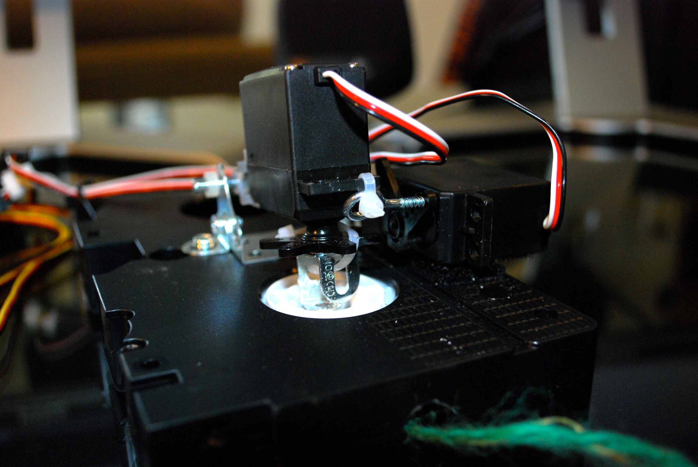 Halloween Dropping Spider : 8 Steps (with Pictures) - Instructables