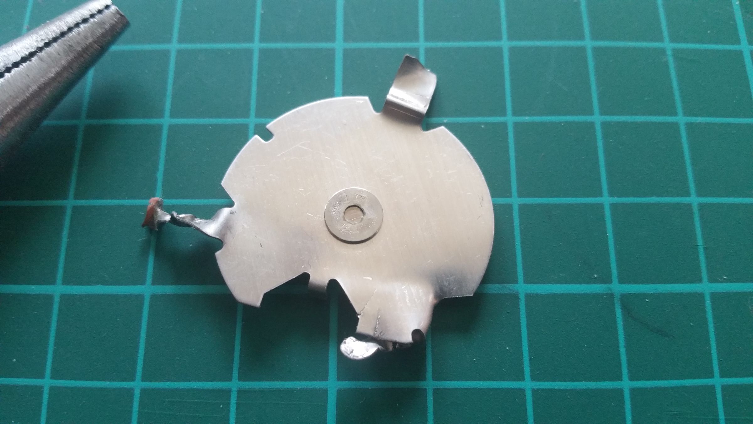 Pocket Size Spinthariscope : 6 Steps (with Pictures) - Instructables