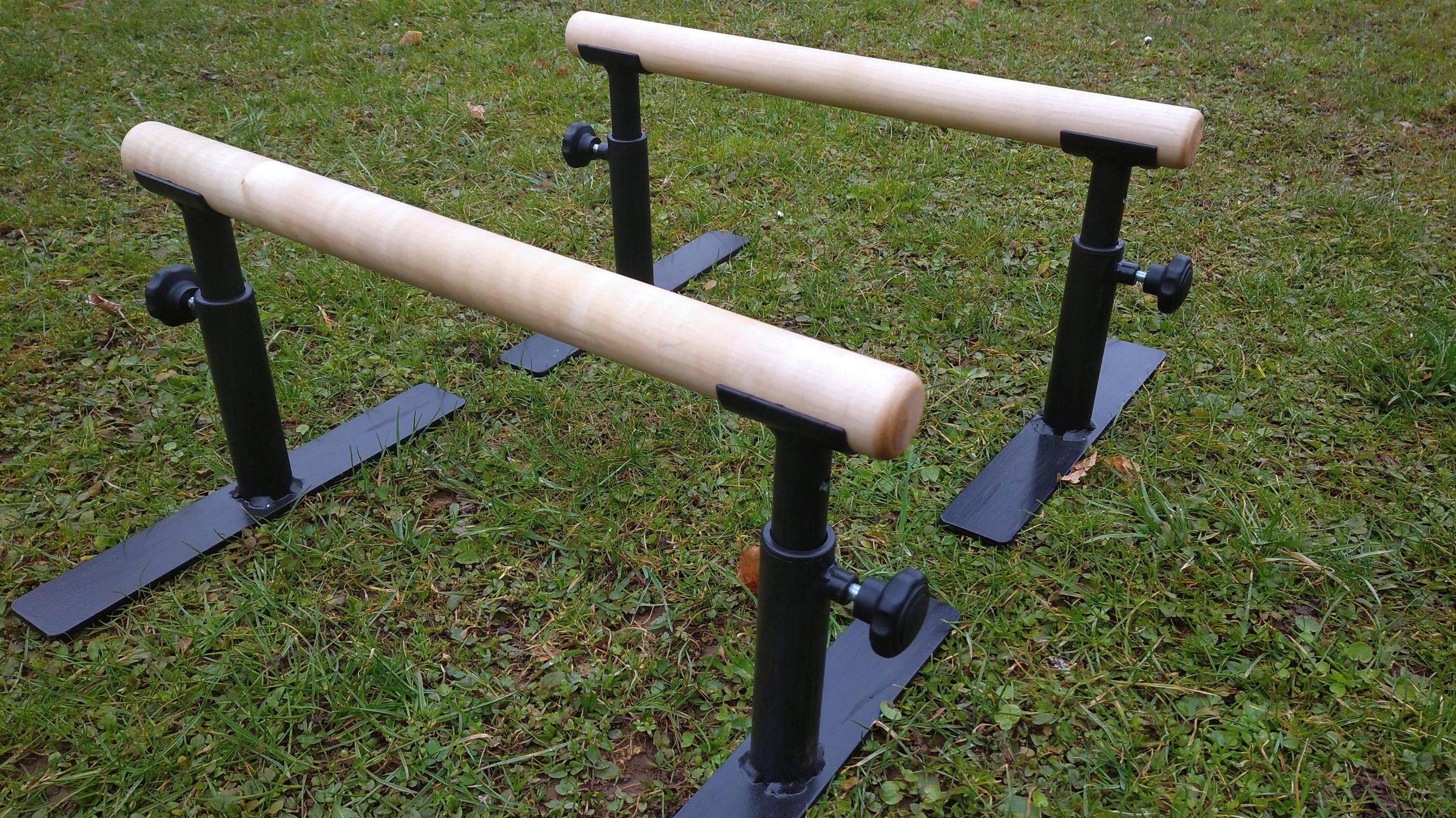 DIY Parallettes : 4 Steps - Instructables