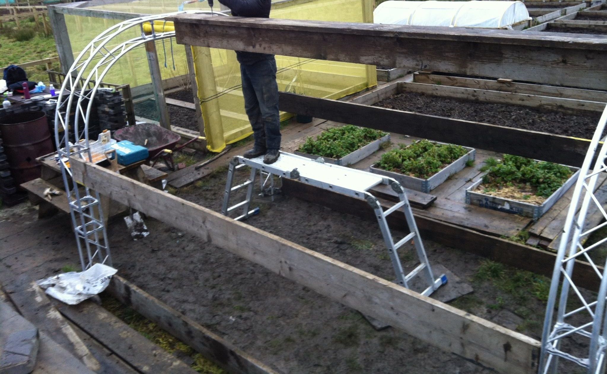 DIY POLYTUNNEL / GREENHOUSE : 5 Steps - Instructables