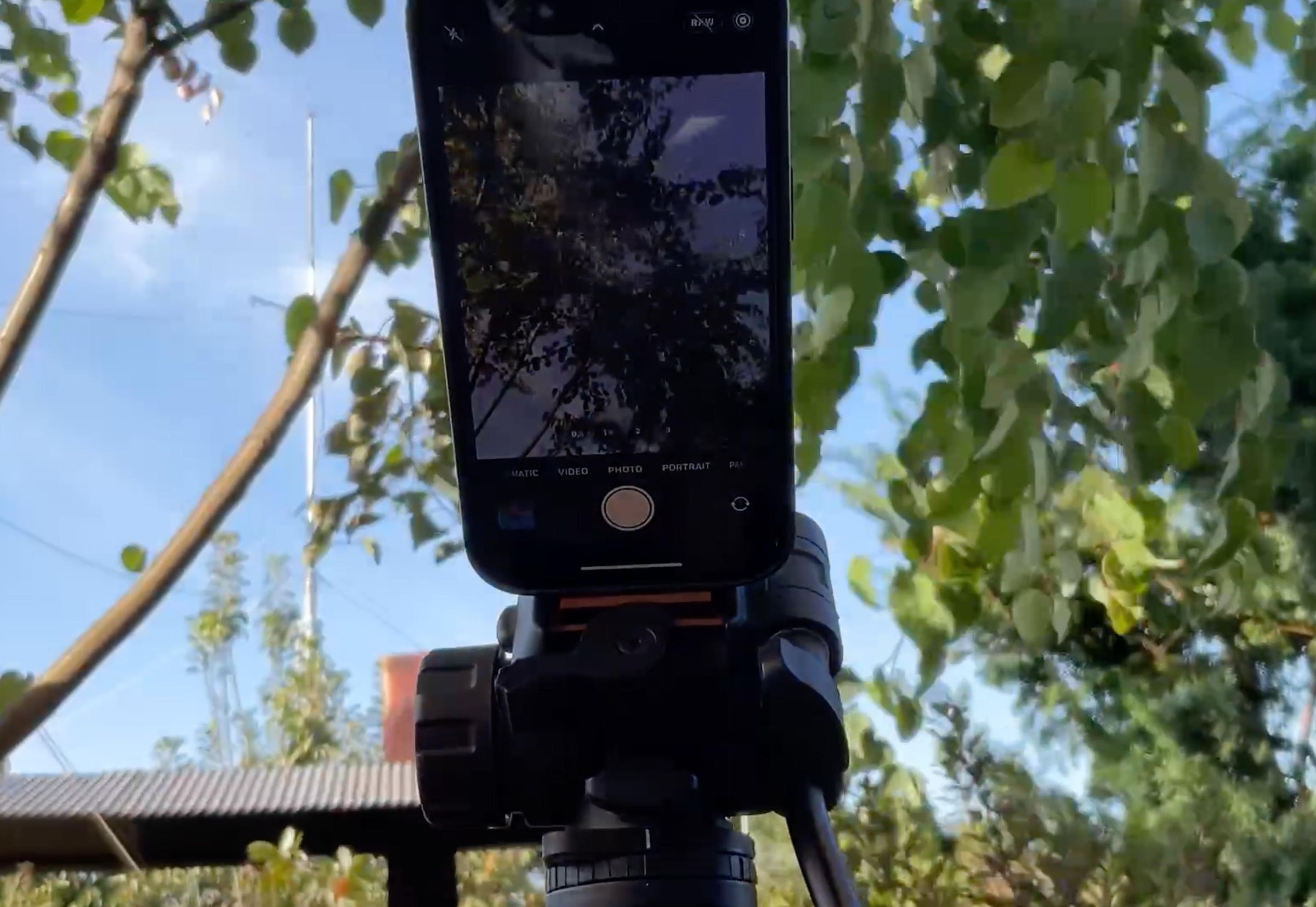 Wooden Mag-Safe Tripod Mount for IPhone : 10 Steps (with Pictures ...