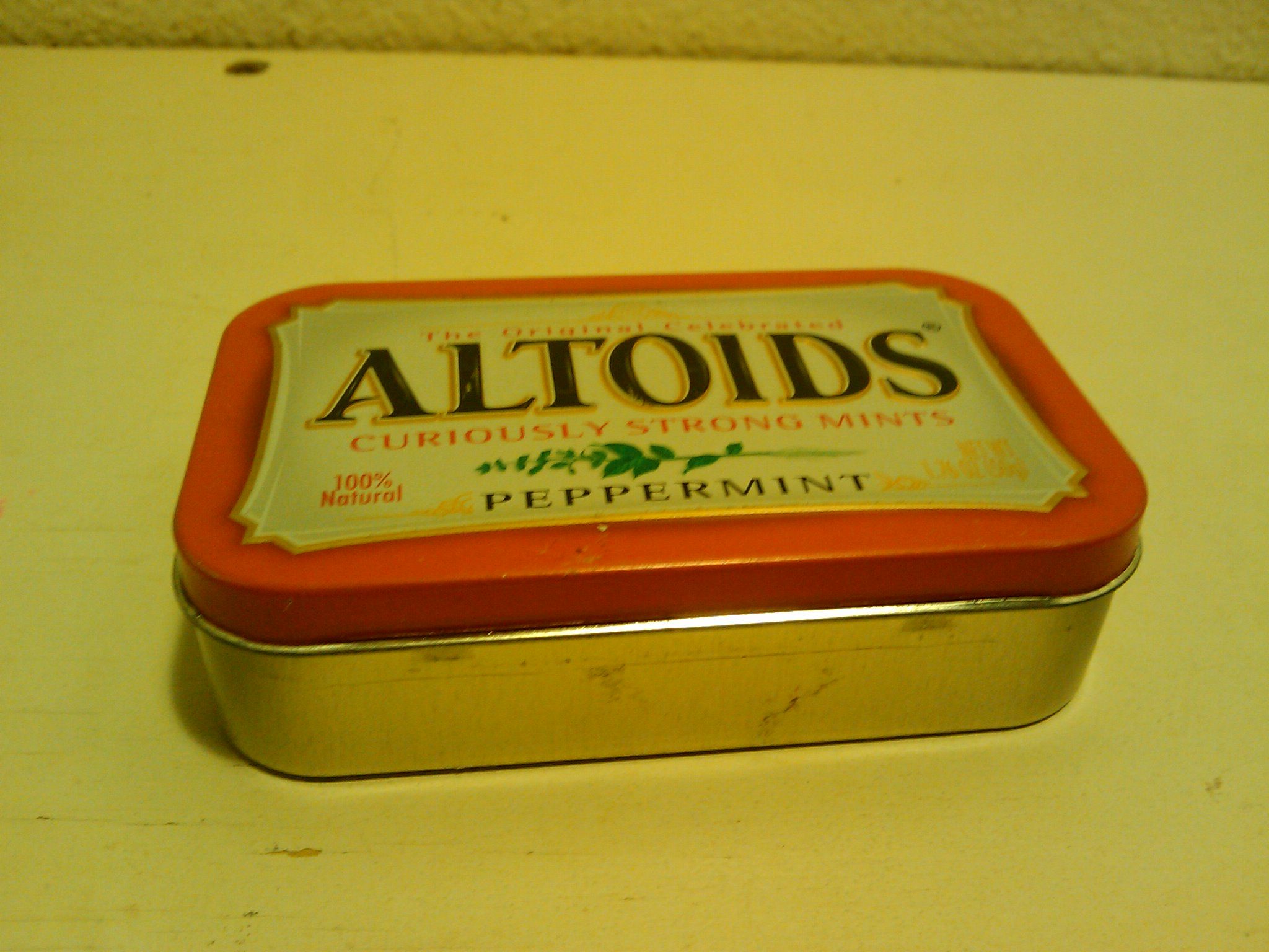 Altoids Survival Kit and Keychain Survival : 5 Steps - Instructables