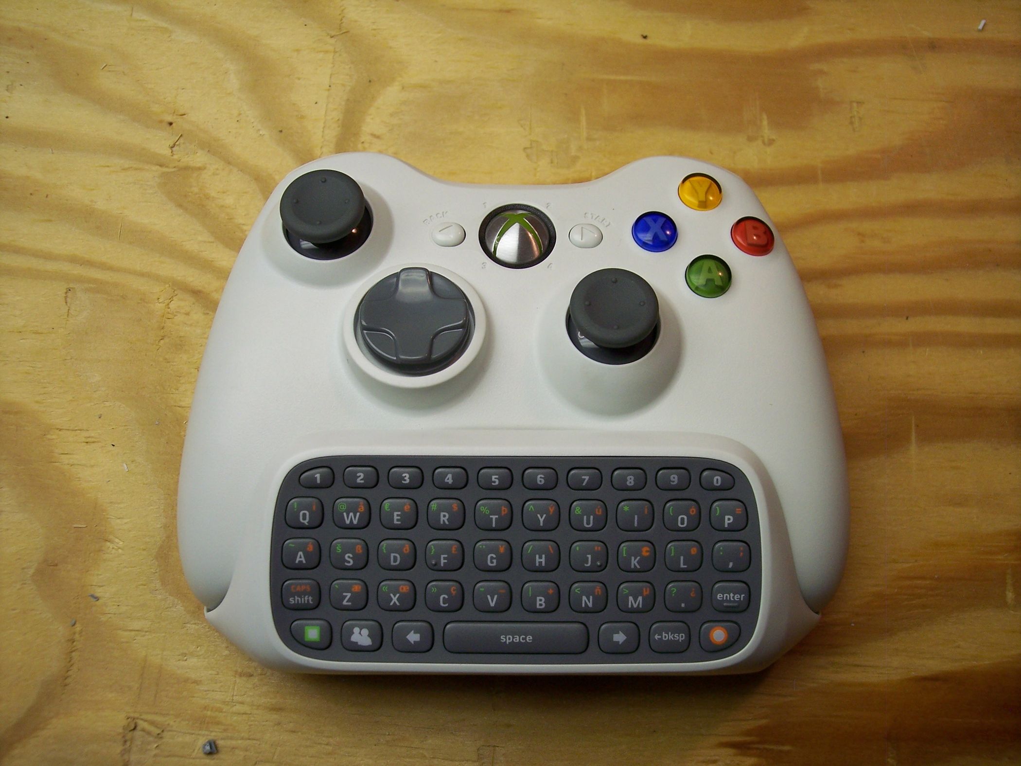 FIRST MOD FOR XBOX 360 WIRELESS CONTROLLER/HEADSET/MESSENGER KIT : 9 ...