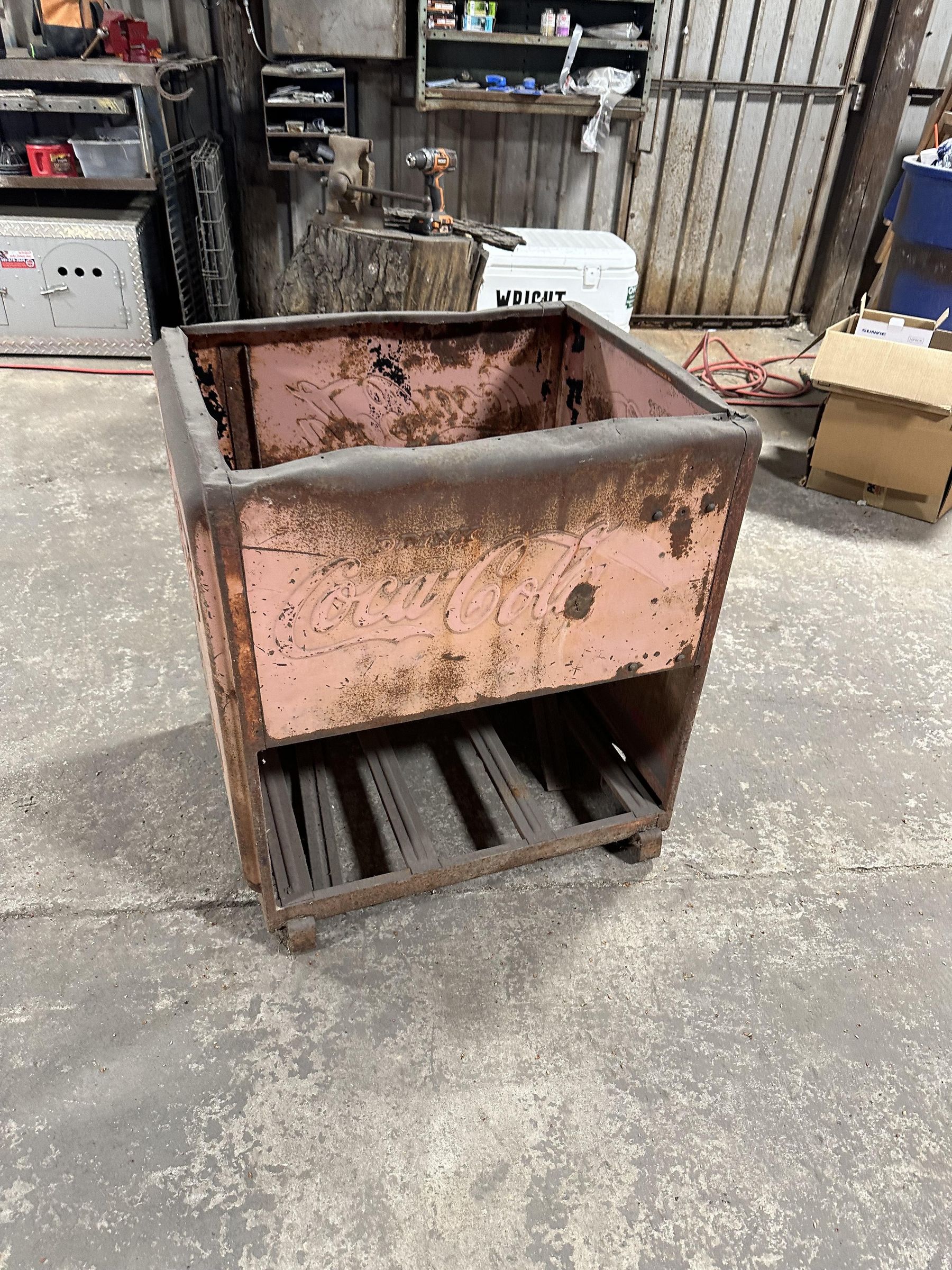 Repurposed Coca Cola Bench From Vintage Cooler : 15 Steps (with ...