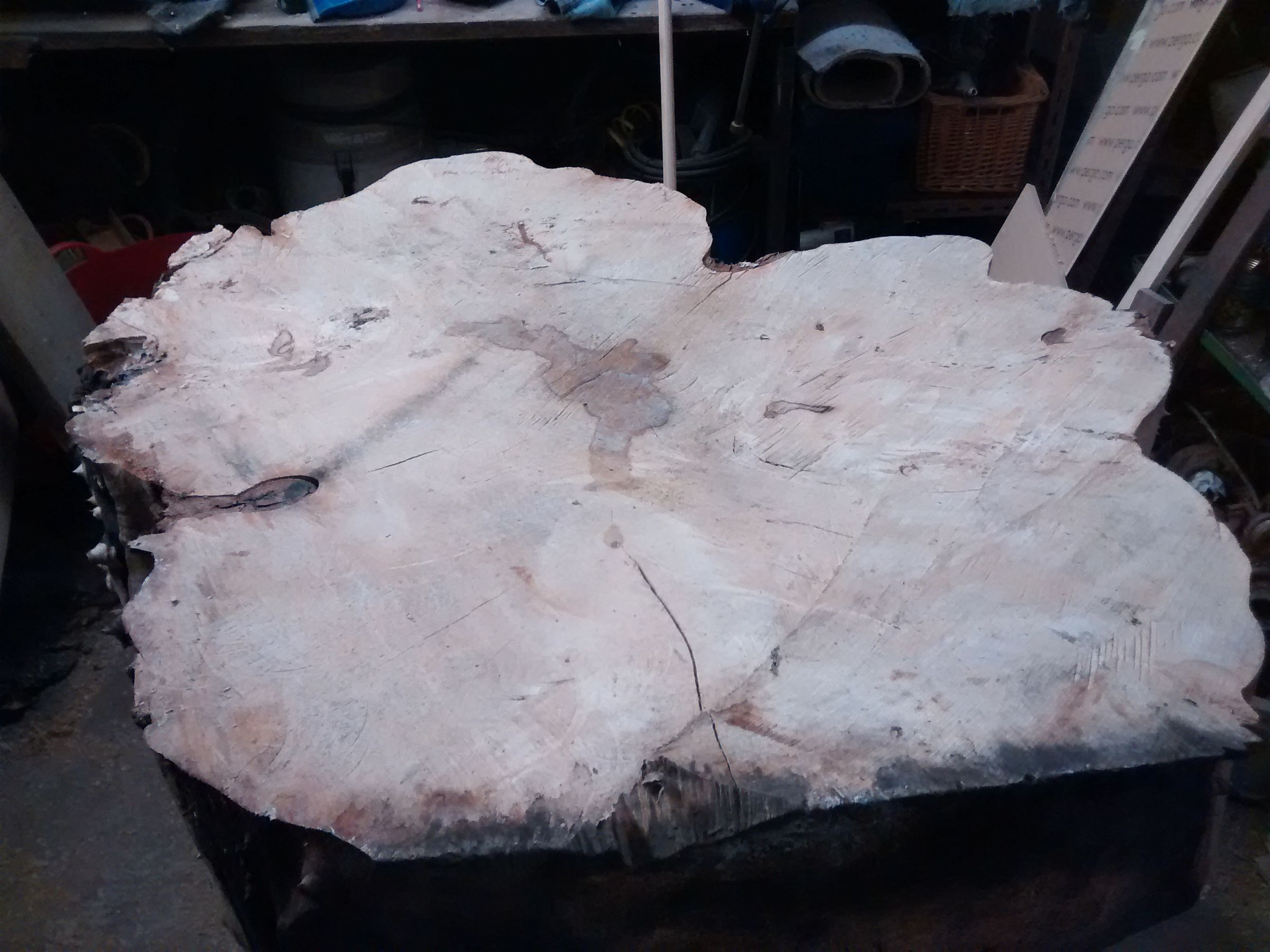 Large Log Slice Table : 9 Steps (with Pictures) - Instructables