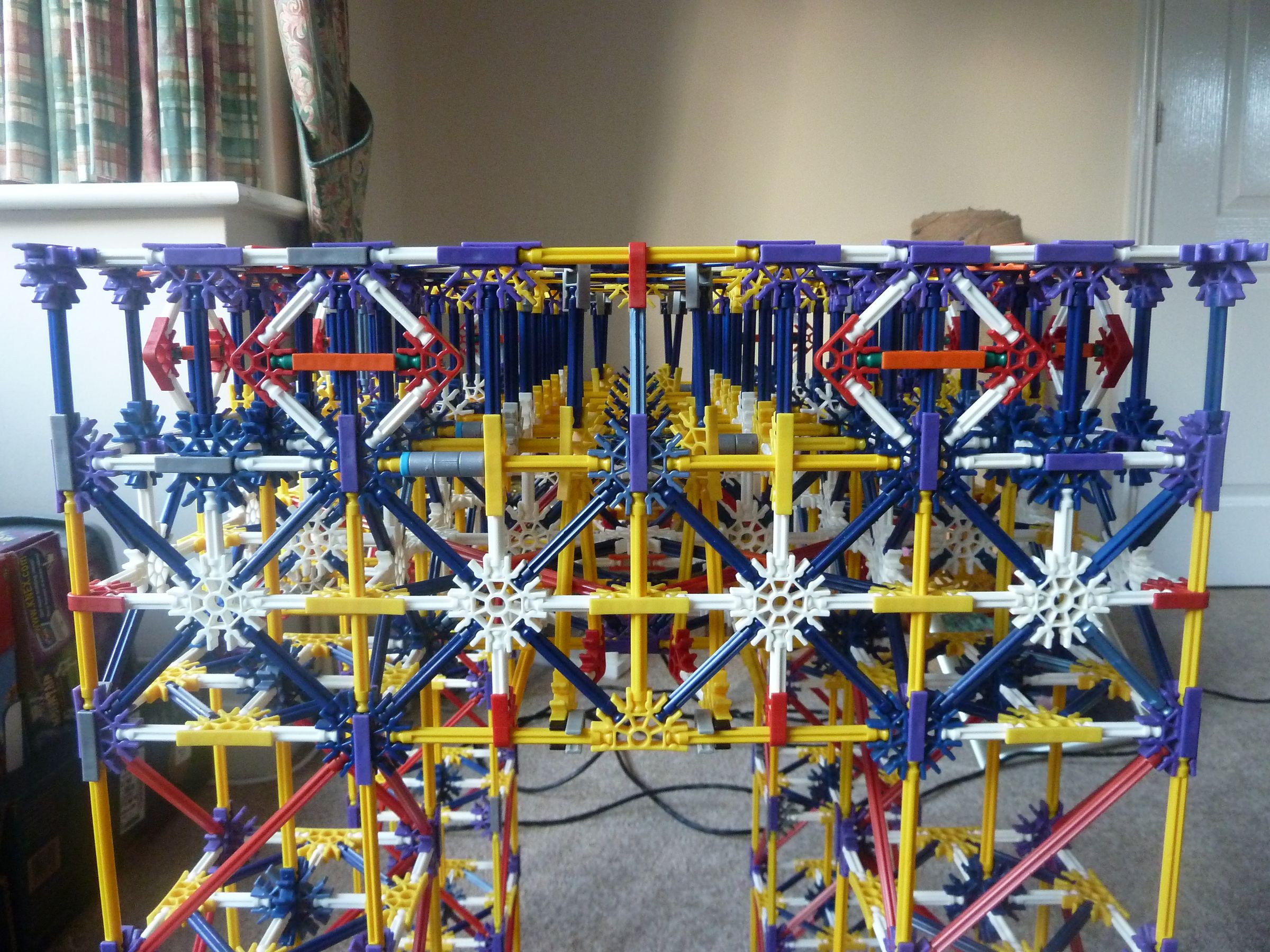 K'nex Table : 9 Steps - Instructables