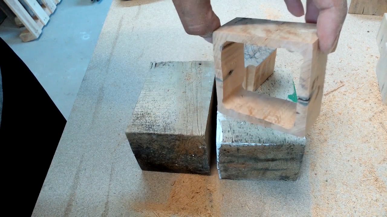 A Clock From Pallet Wood Blocks : 7 Steps (with Pictures) - Instructables