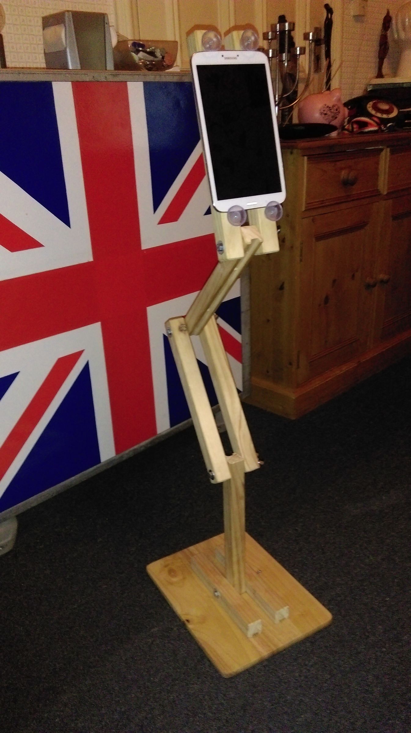Make Your Own Wooden Tablet Stand - Instructables